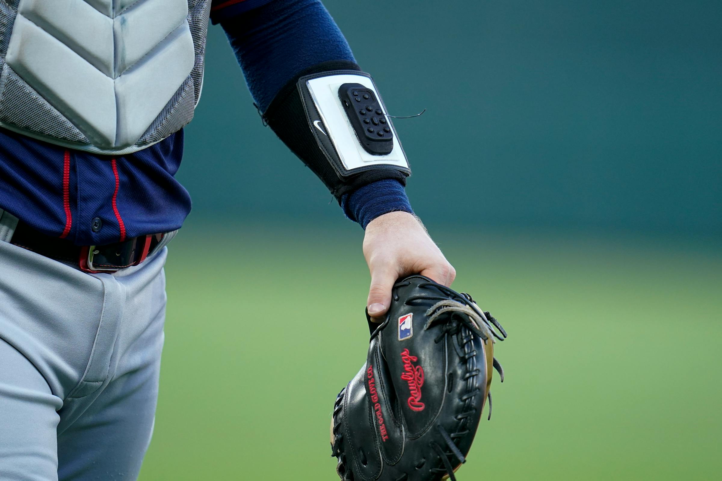 PitchCom gives pitchers peace of mind signs aren't being stolen