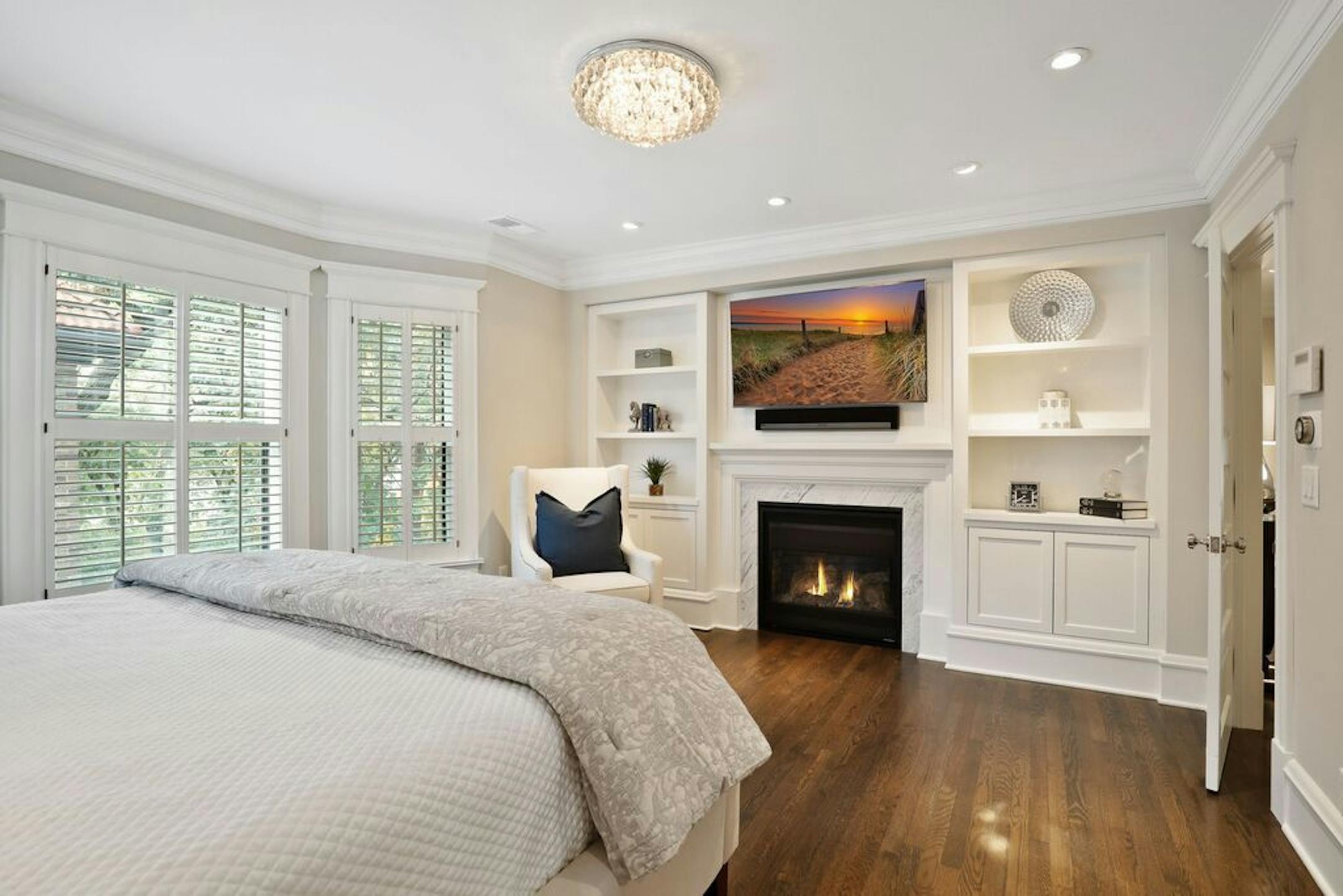 $2.2M Victorian home in Minneapolis has been updated with 'every modern ...
