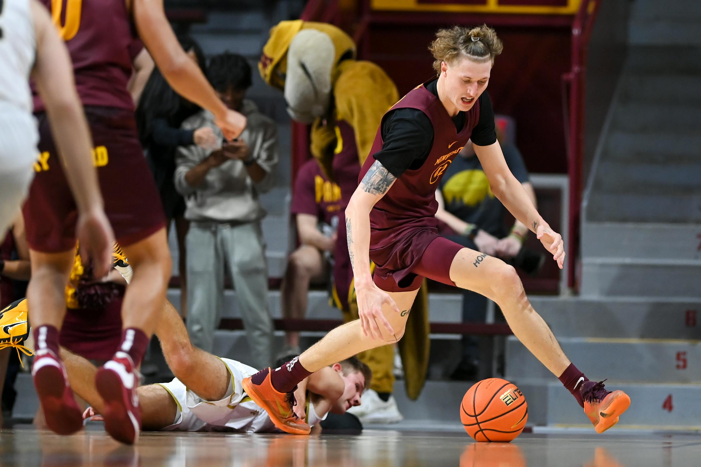 Game preview: Gophers men open vs. a Western Michigan team coming off 8 ...