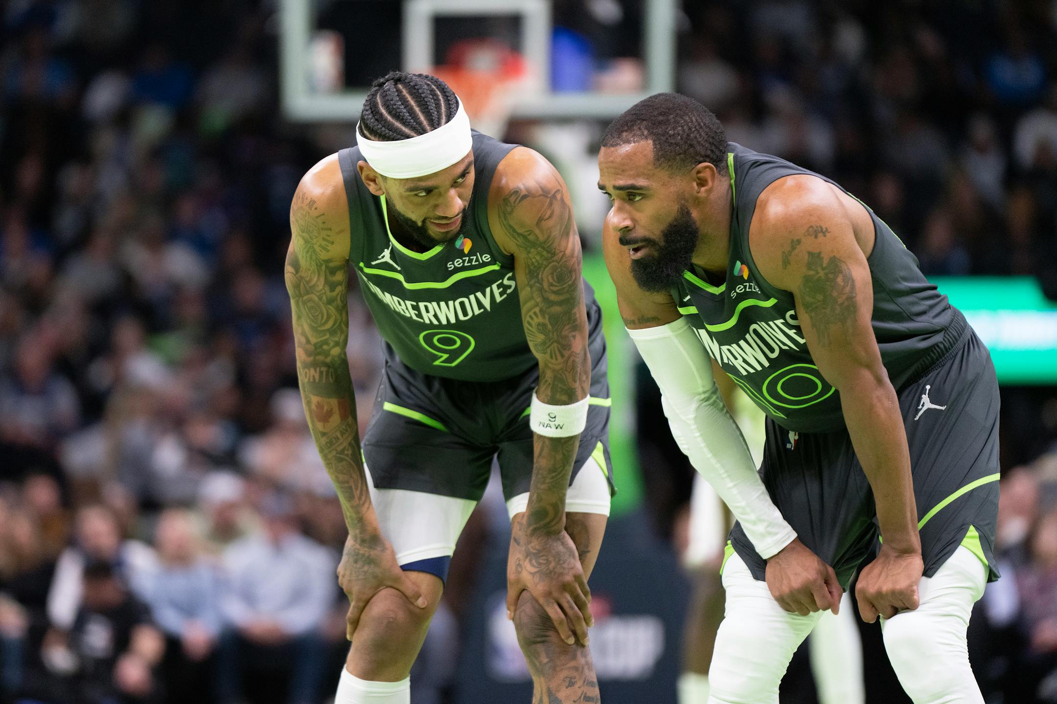 Timberwolves claw back against Clippers, end losing streak at four games