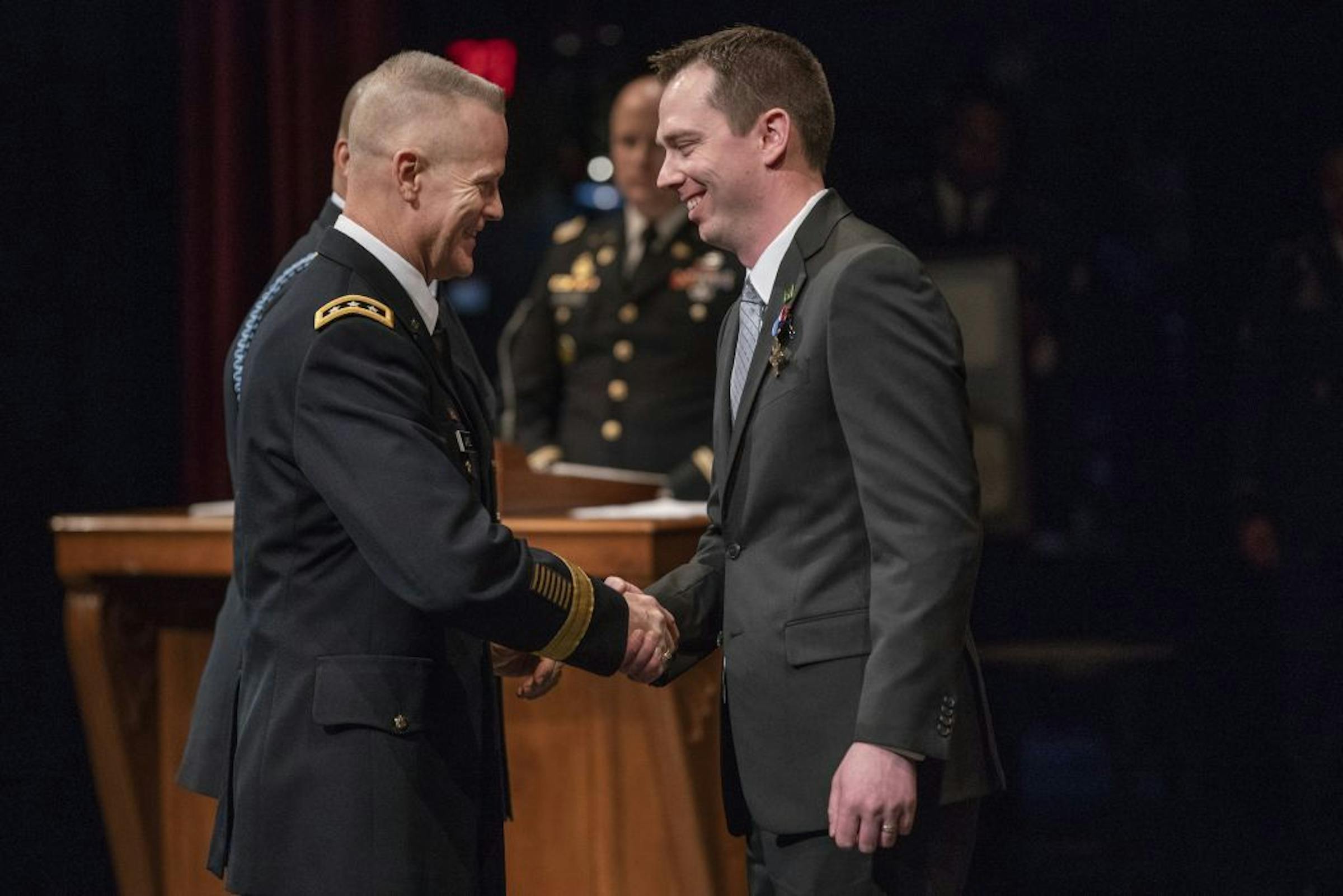Army vet from Minnesota honored with military's second-highest honor