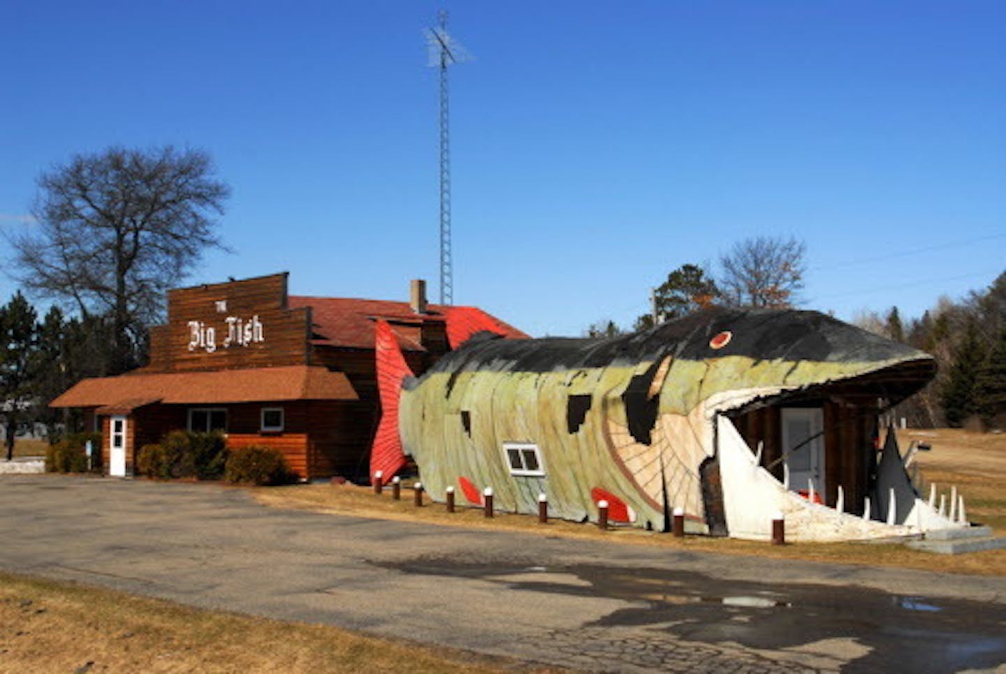 Guide to Minnesota's giant roadside statues — from Paul Bunyan to a 110 ...