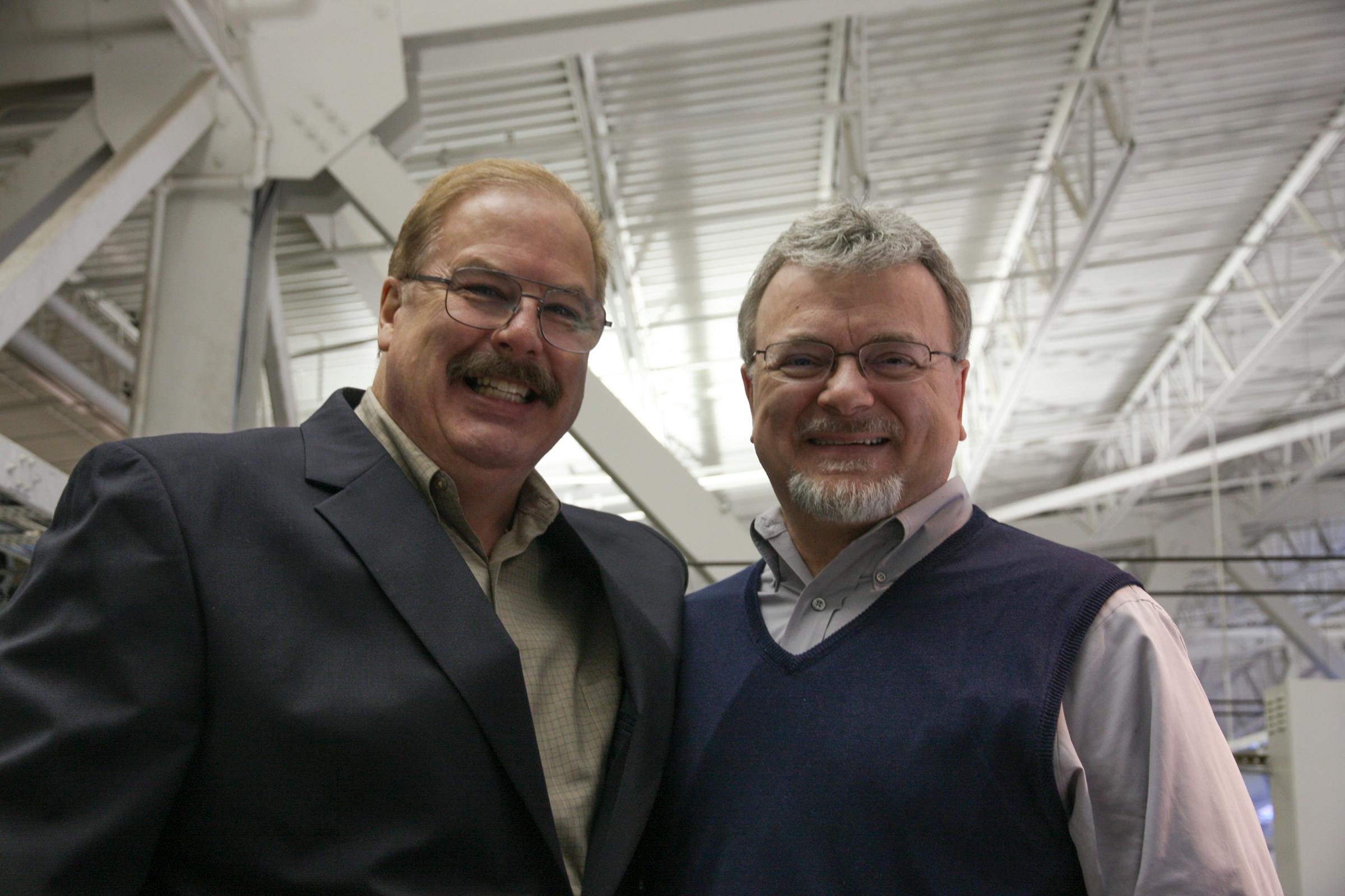 Minnesota hockey broadcaster Doug McLeod has died