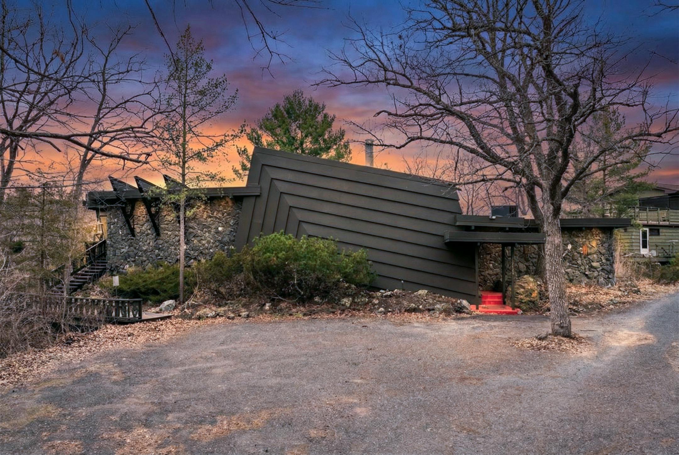 An origianl Rockpile home in St. Croix Falls hits the market