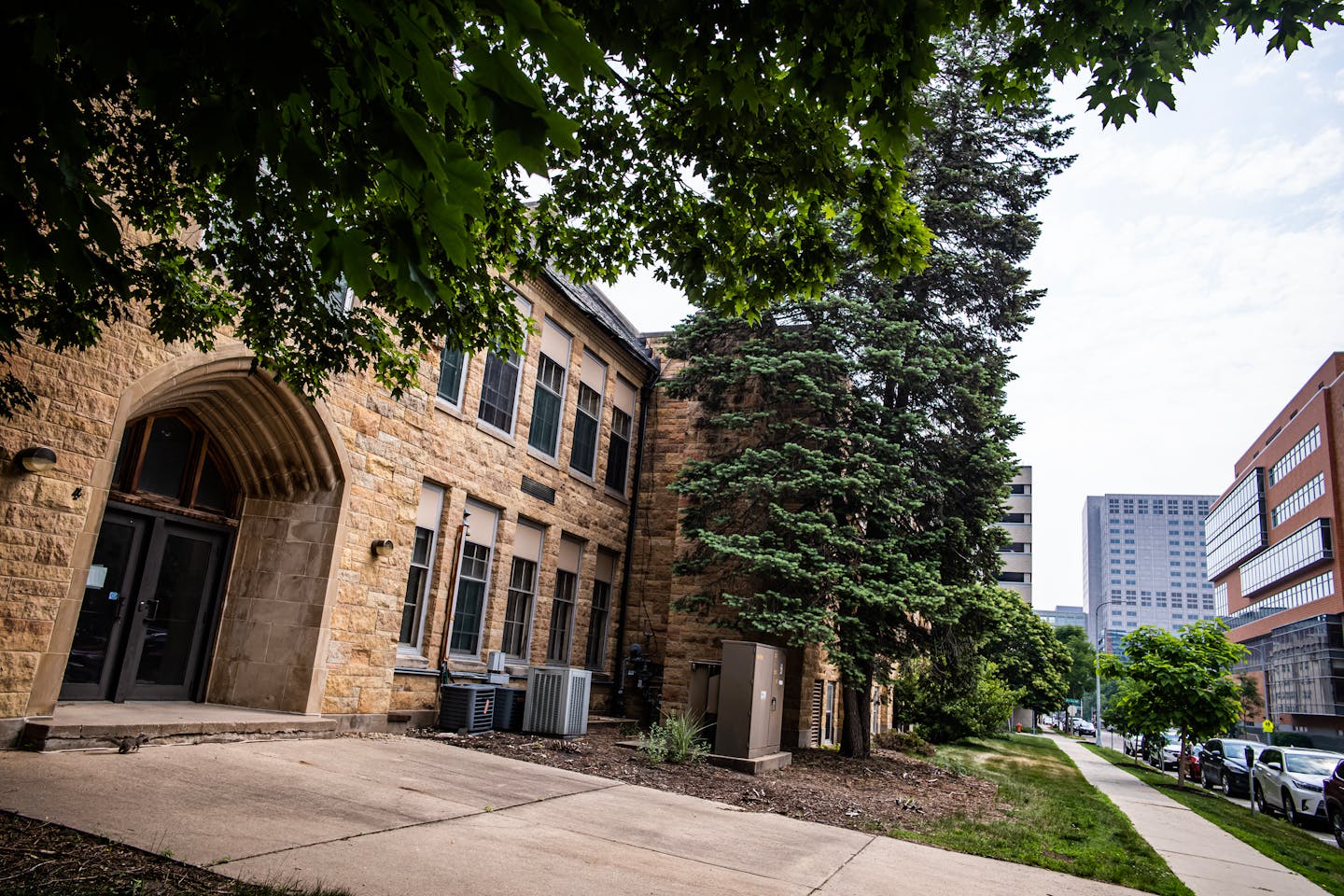 Rochester paves way for Mayo to demolish old Lourdes High School building