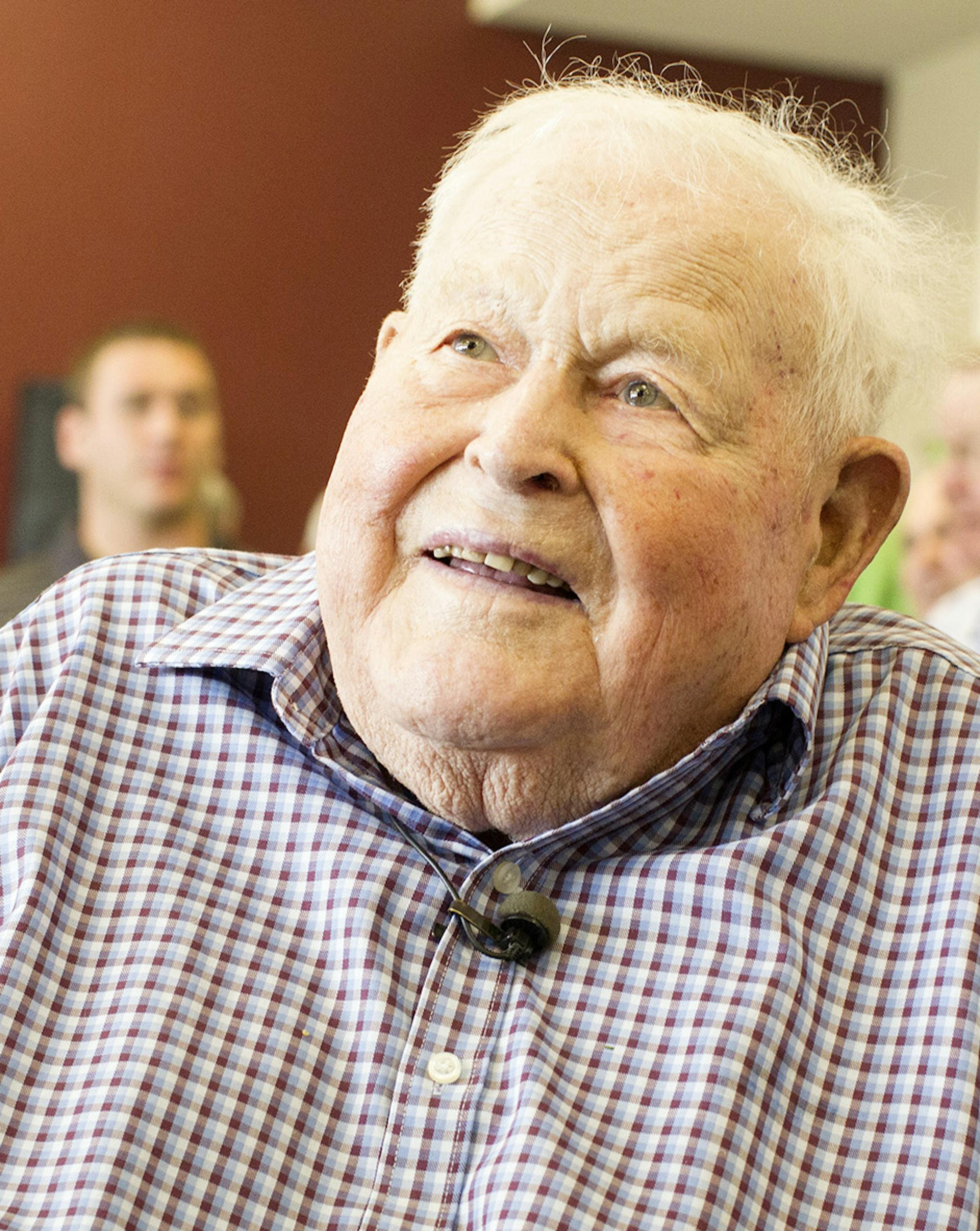 Former Augsburg coach Edor Nelson dies at 100