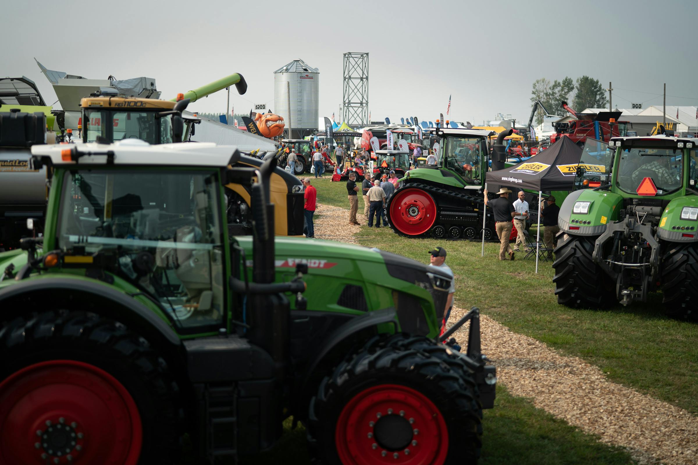 Minnesota debates right-to-repair bills as tractor makers, farm groups ...