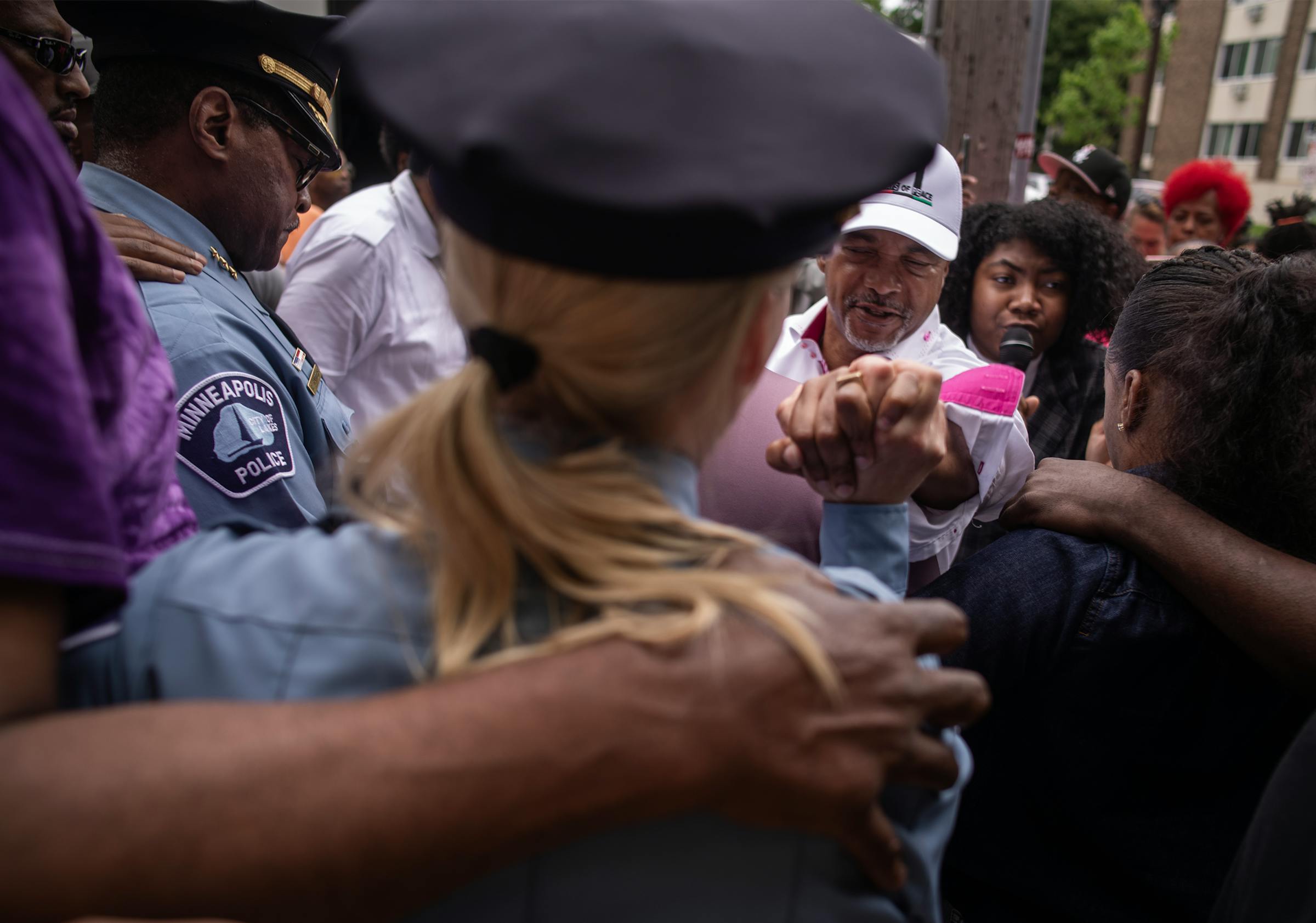 Minneapolis officer Jamal Mitchell remembered at vigil Sunday