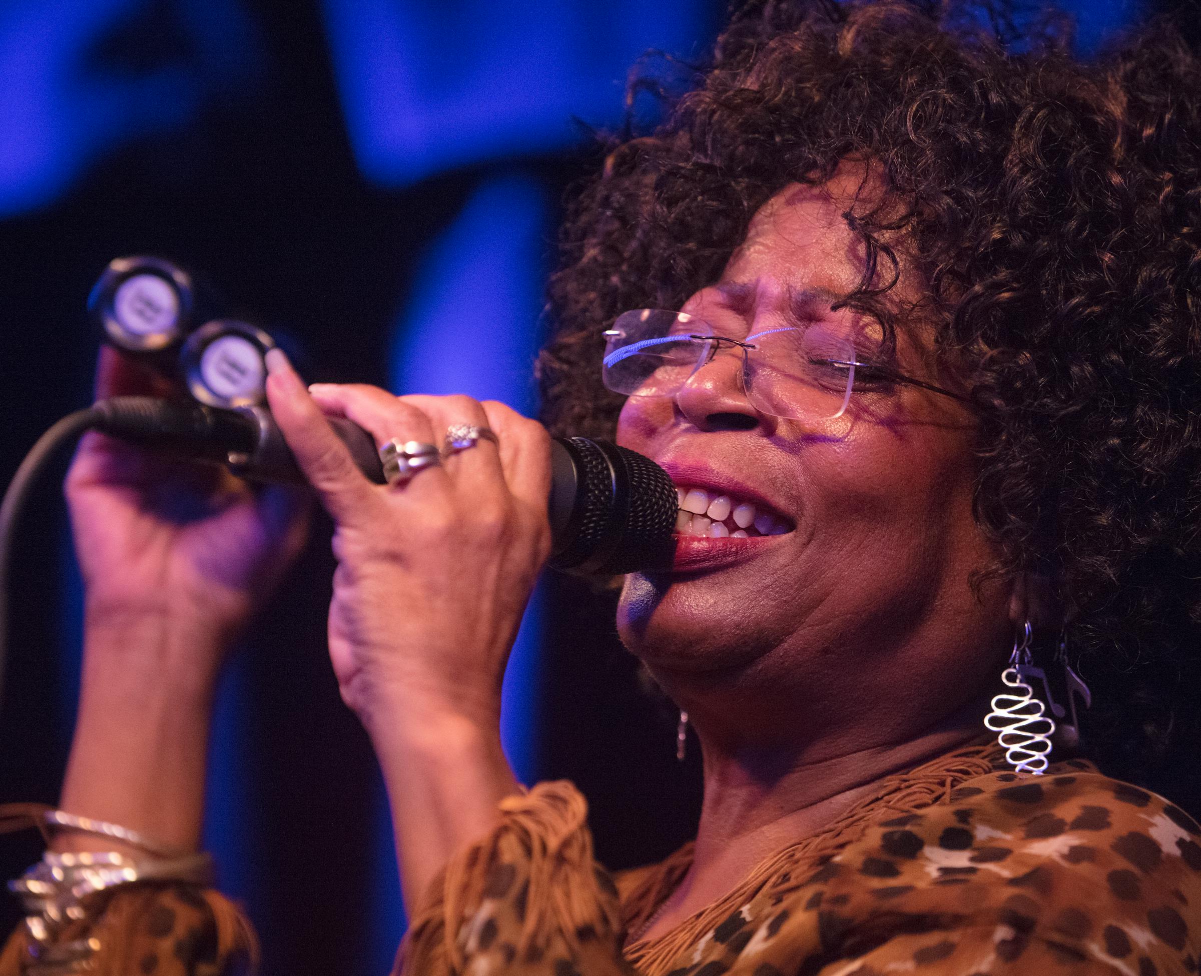 Debbie Duncan, 'Minnesota's first lady of song,' dies at 69 after a ...