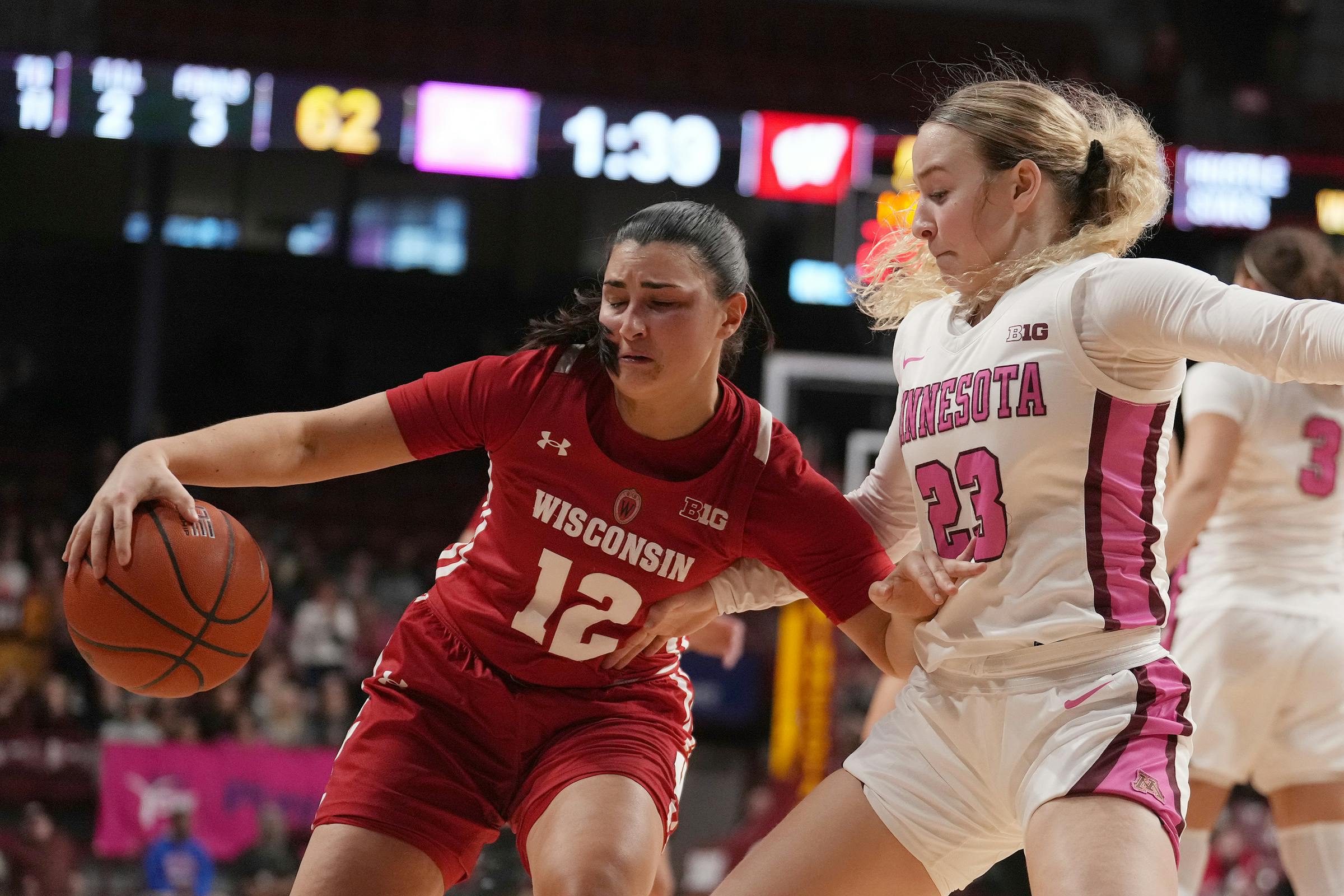 Gophers women's basketball loses 76-70 to Wisconsin in overtime
