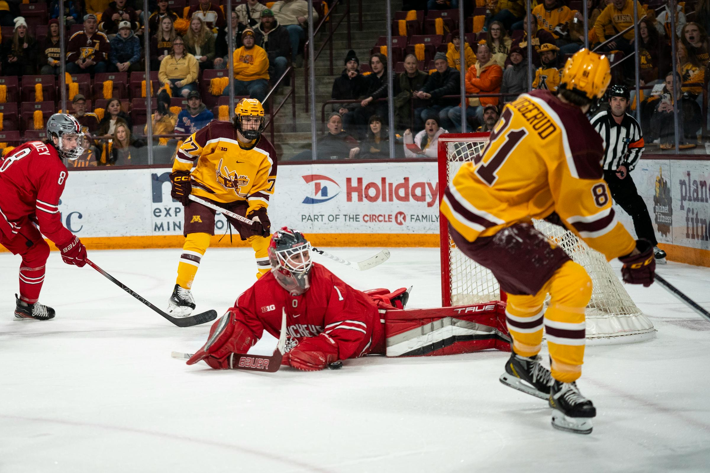 Gophers men’s hockey gets Big Ten sweep with 6-3 rout of Ohio State