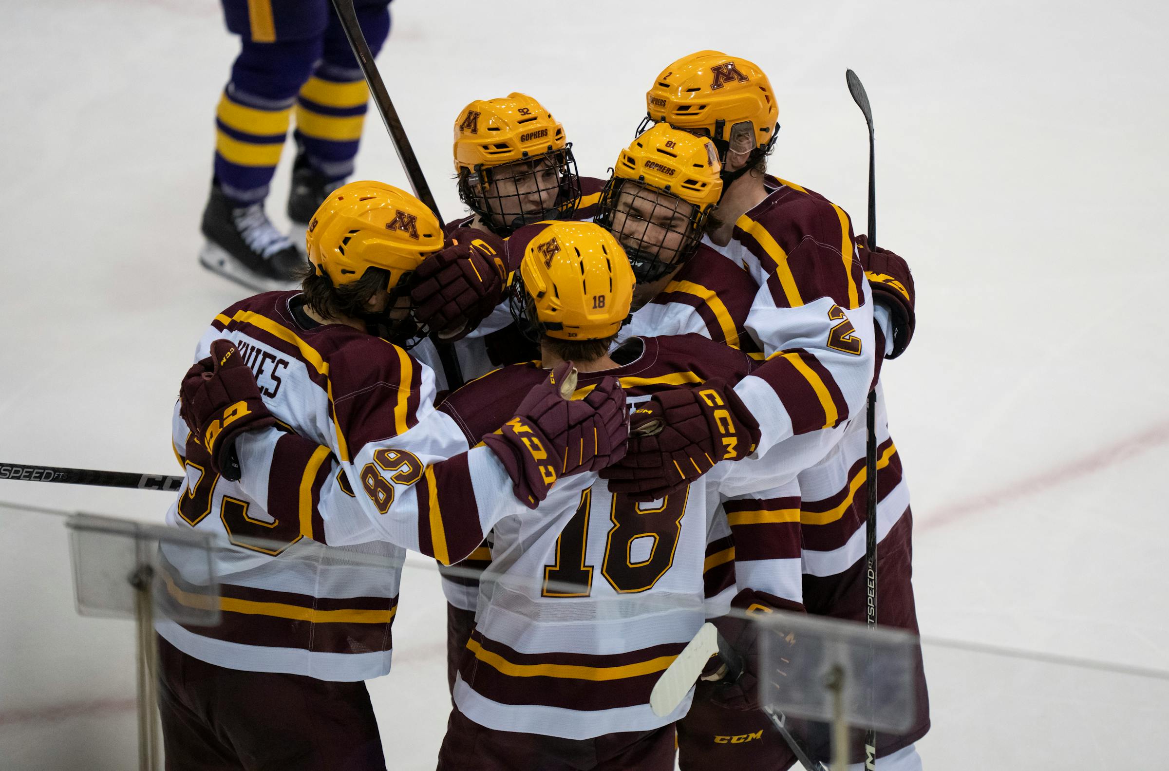 Gophers men's hockey team lands two recruits, including Logan Cooley's ...