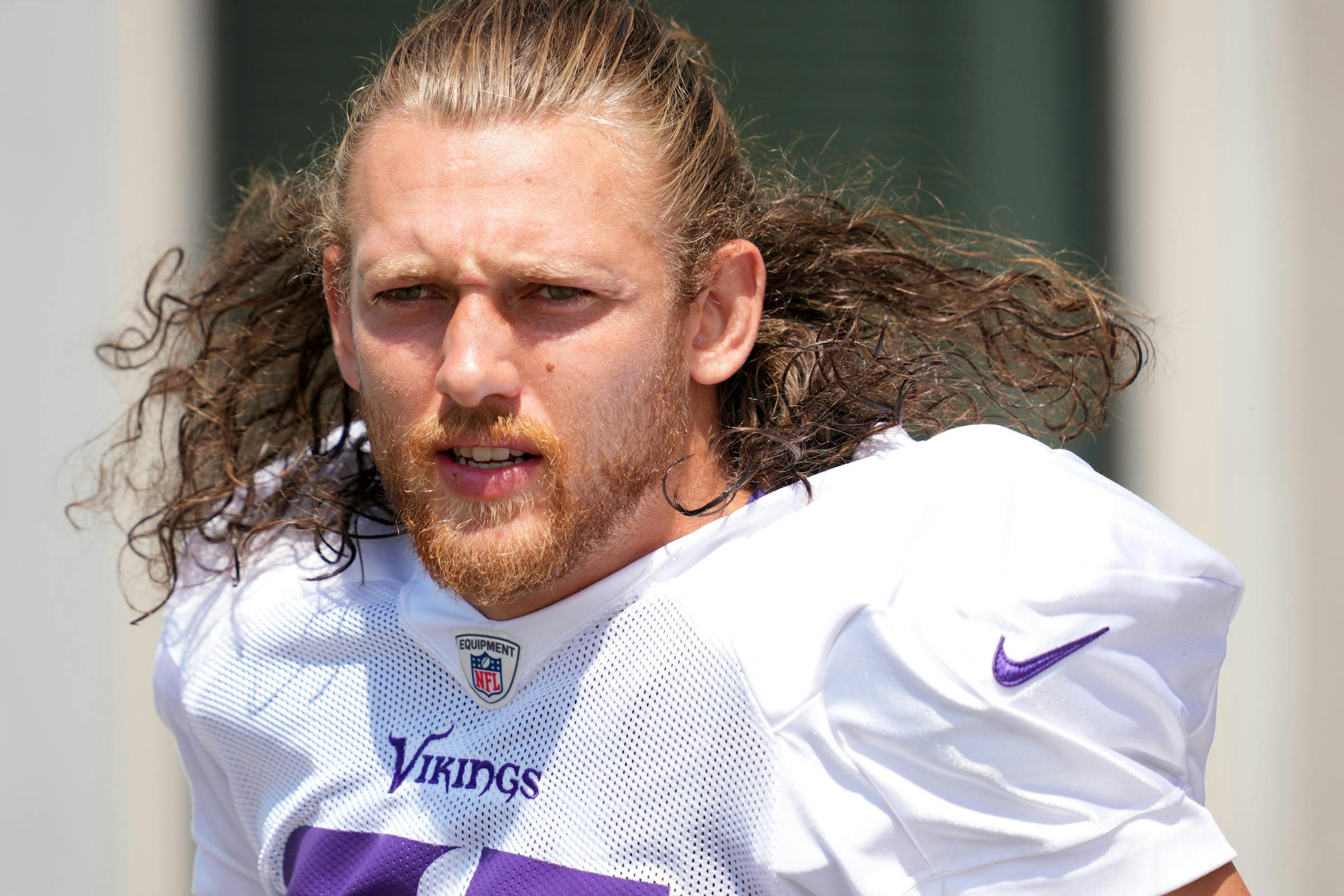 Vikings look at veteran guard Dalton Risner but don't sign him