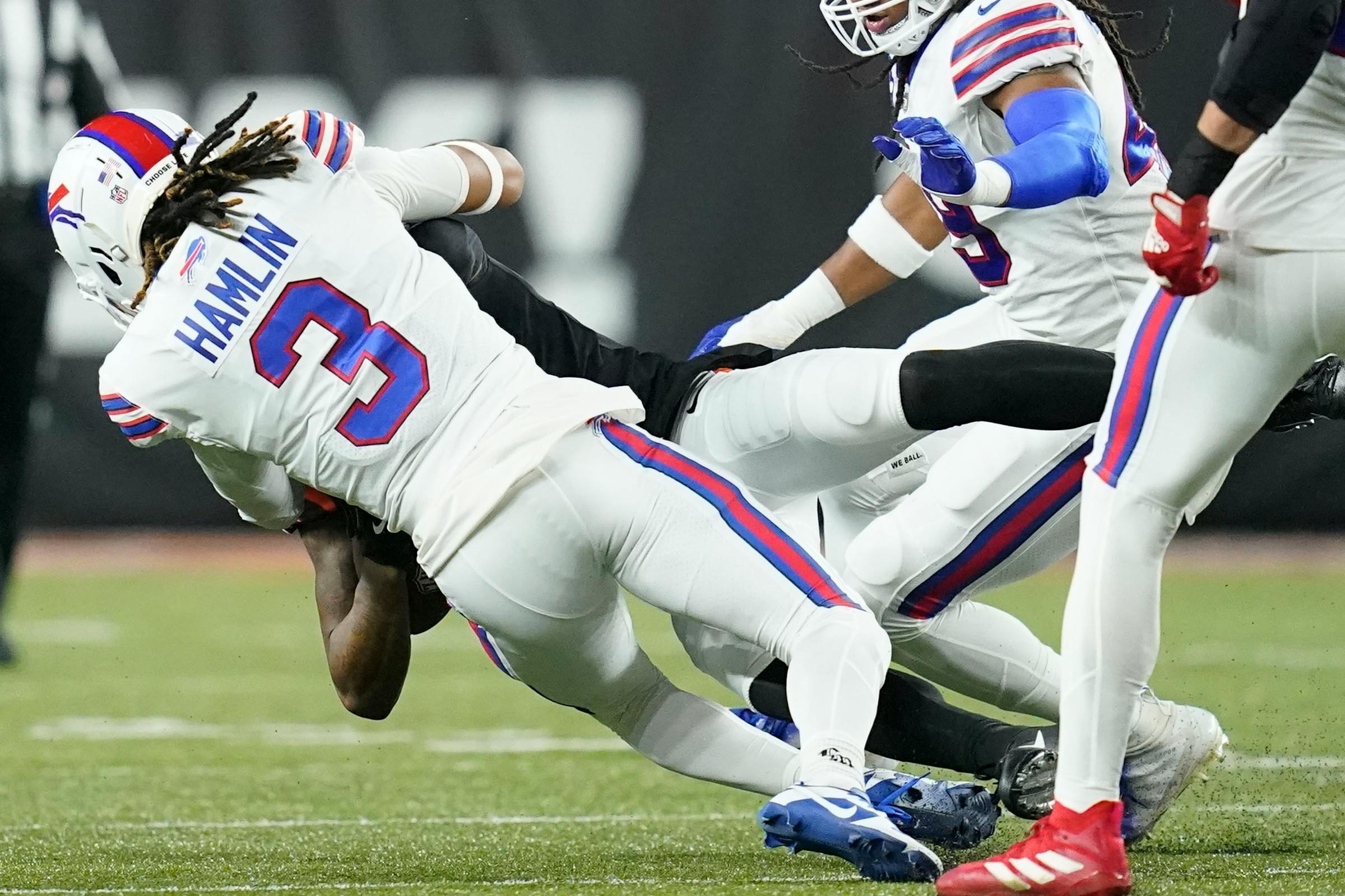 Horrific NFL scene shows CPR's benefits