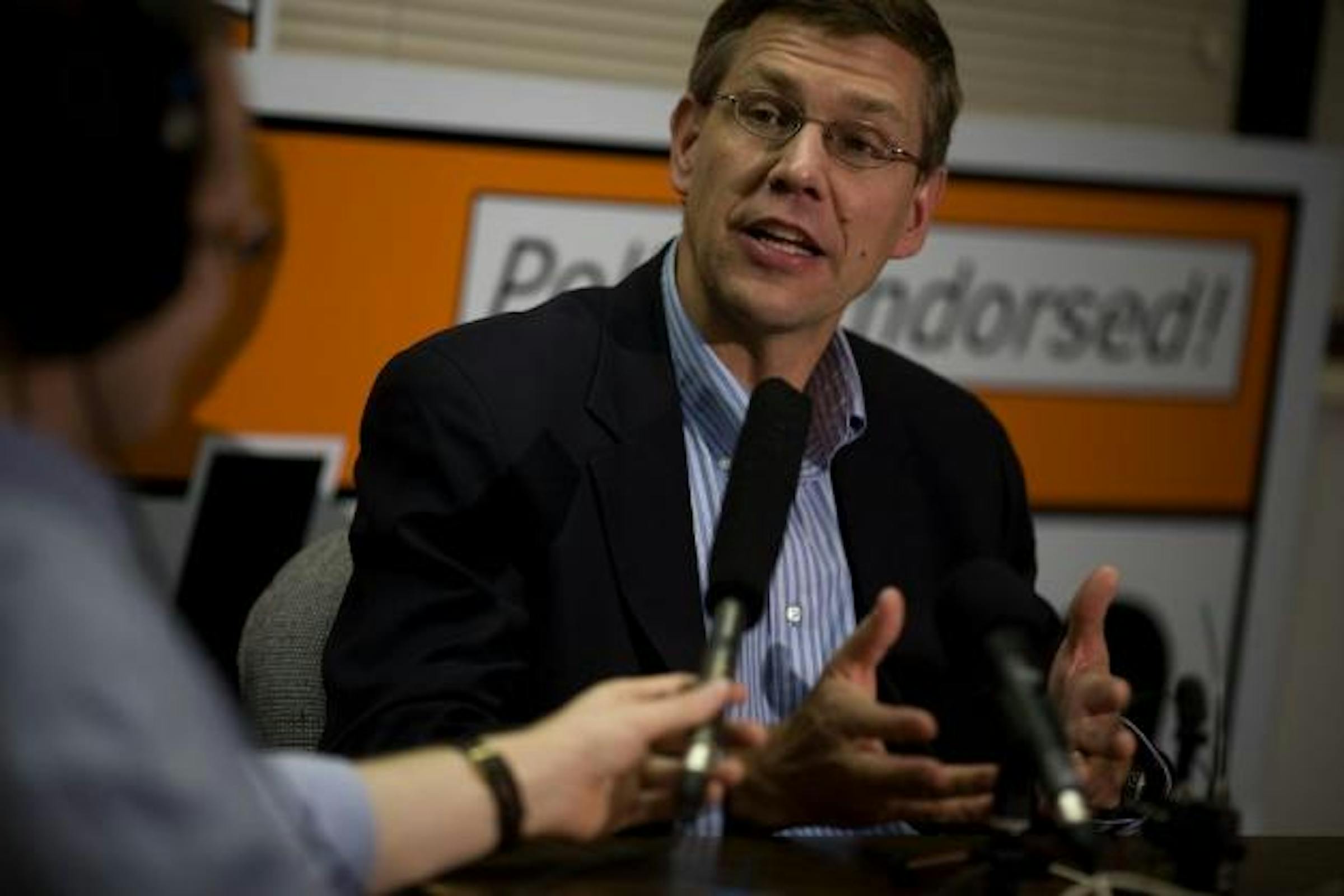 Paulsen med-tech bill advances to U.S. House floor