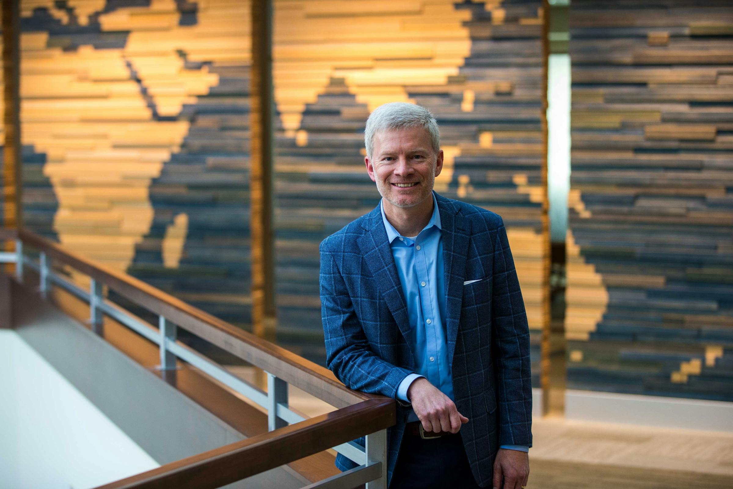 Cargill names a new CEO: Sikes to succeed MacLennan on Jan. 1