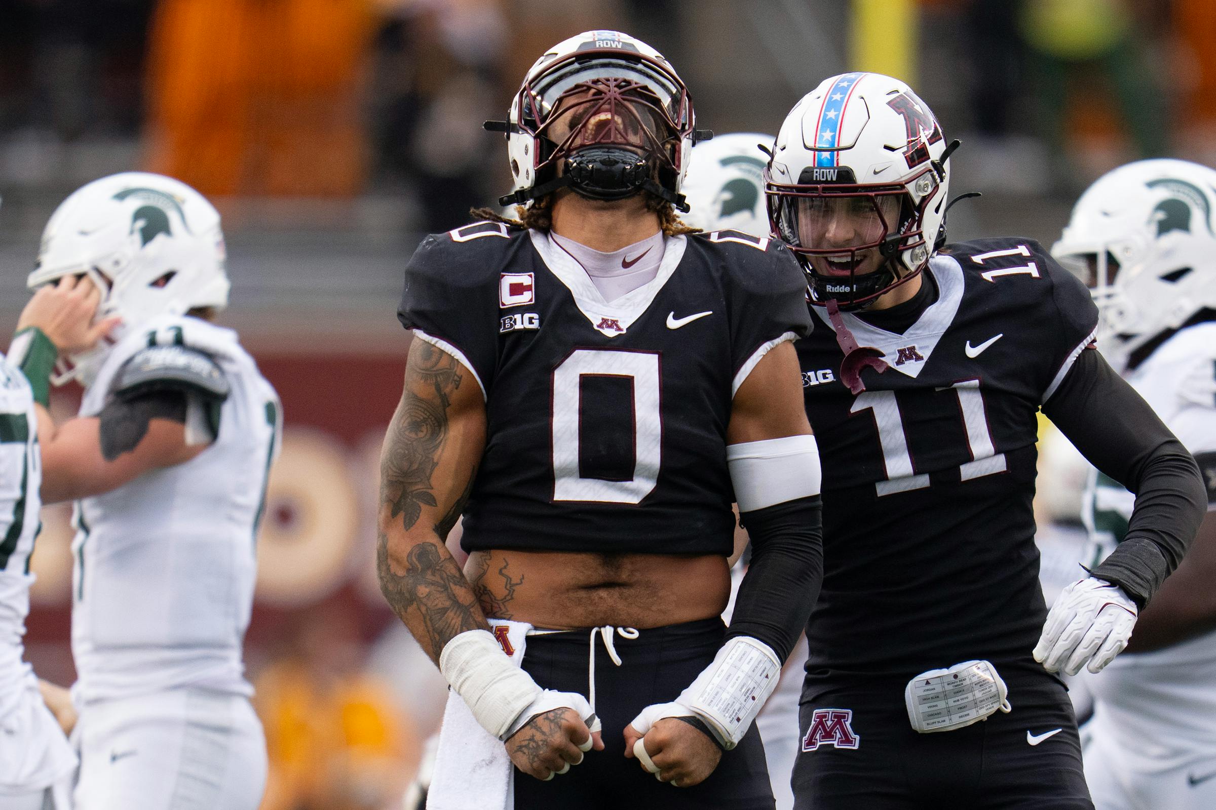 Anthony Smith dominates for Minnesota Gophers