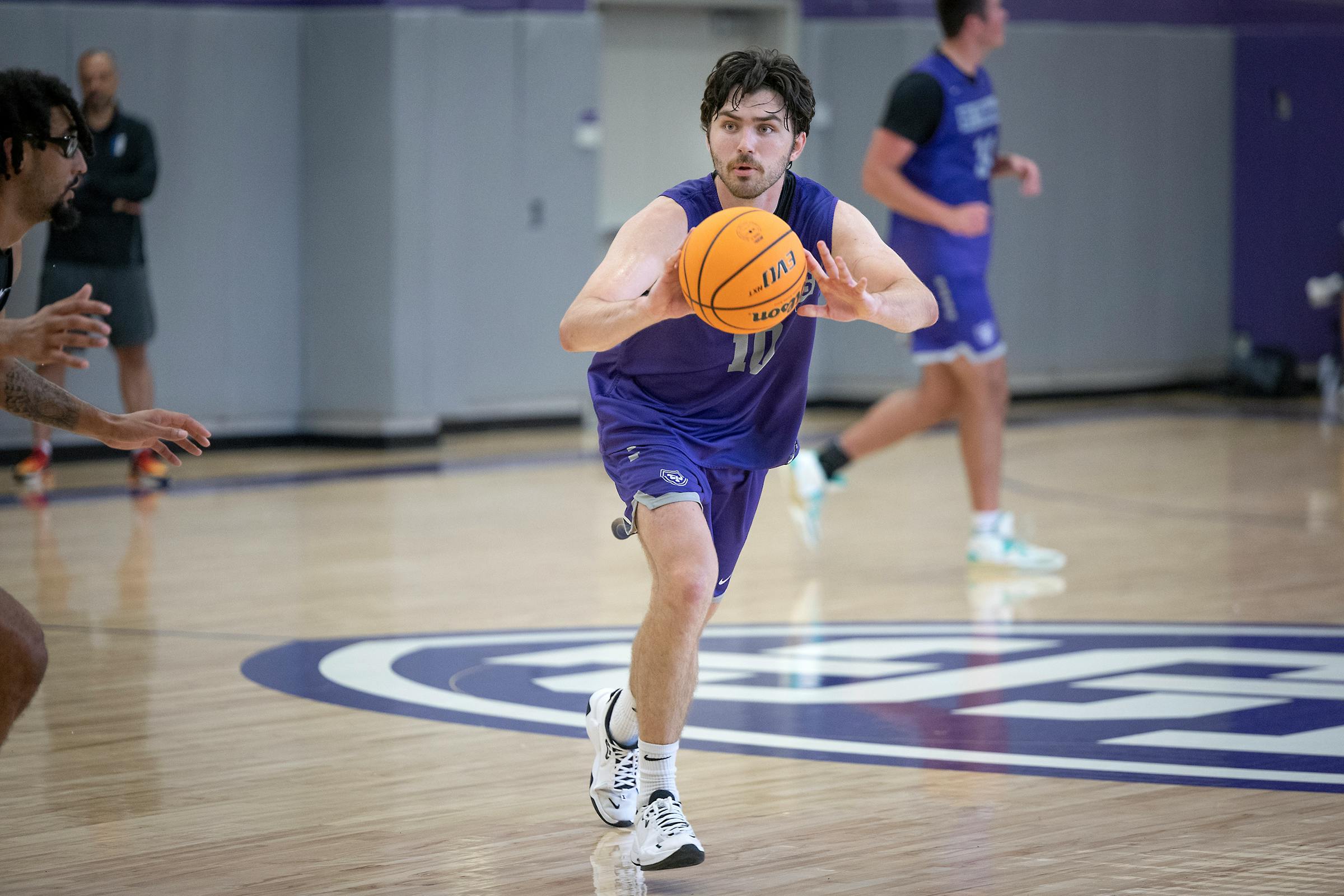 St. Thomas men follow Riley Miller's lead to bridge gap between ...