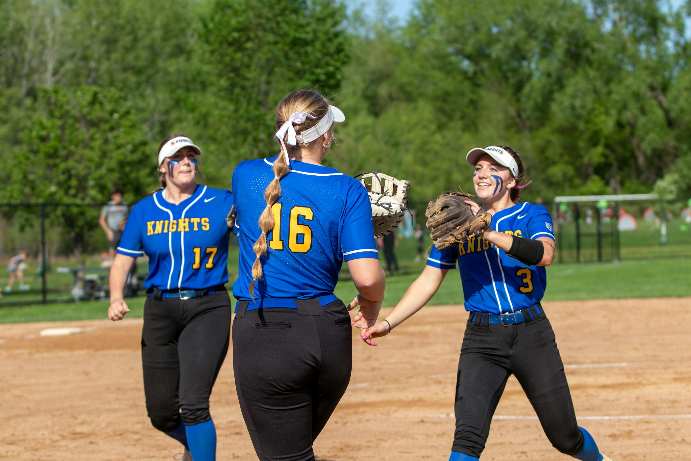 Softball Metro Top 10 rides a wave of conference races and playoff ...
