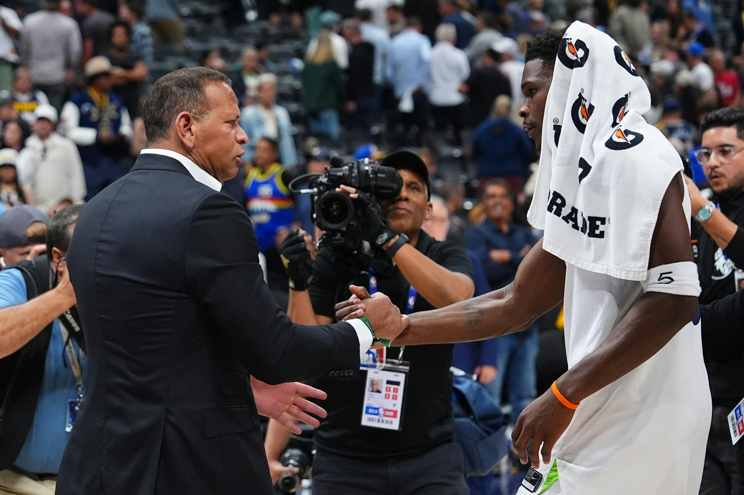 Live: Timberwolves play Nuggets in Game 2