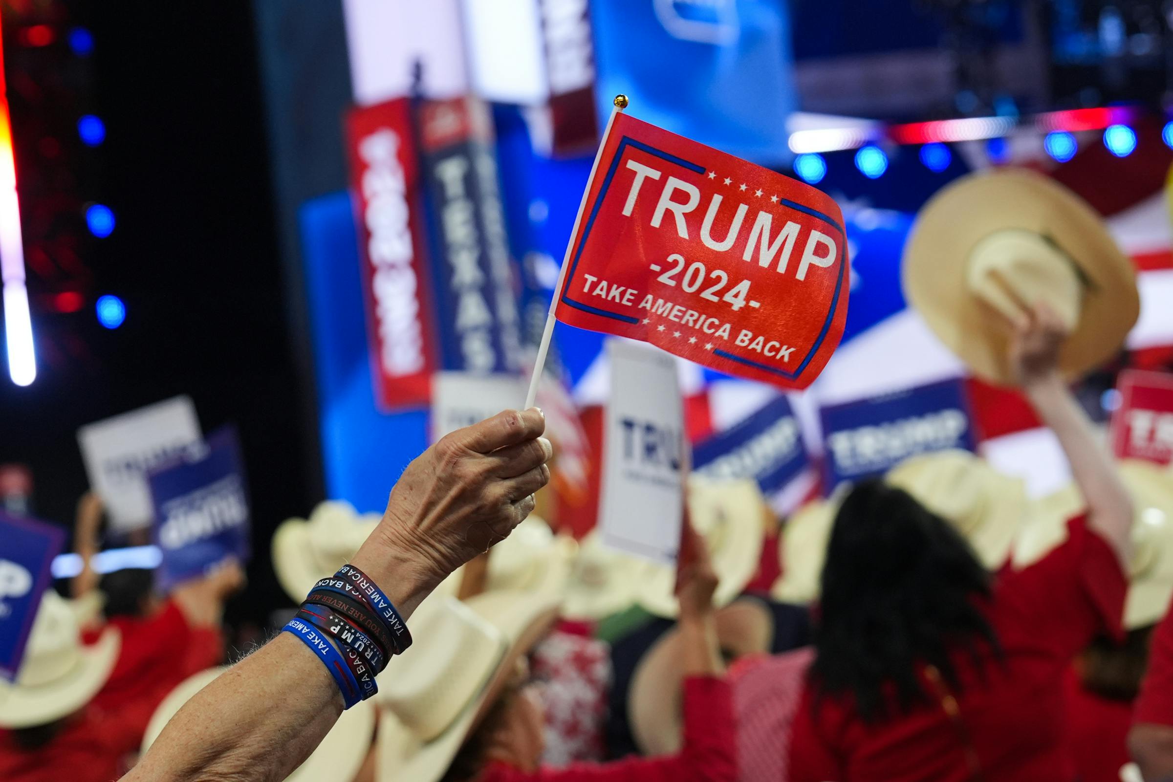 Republicans in Minnesota, U.S. change tune on early voting in push to ...