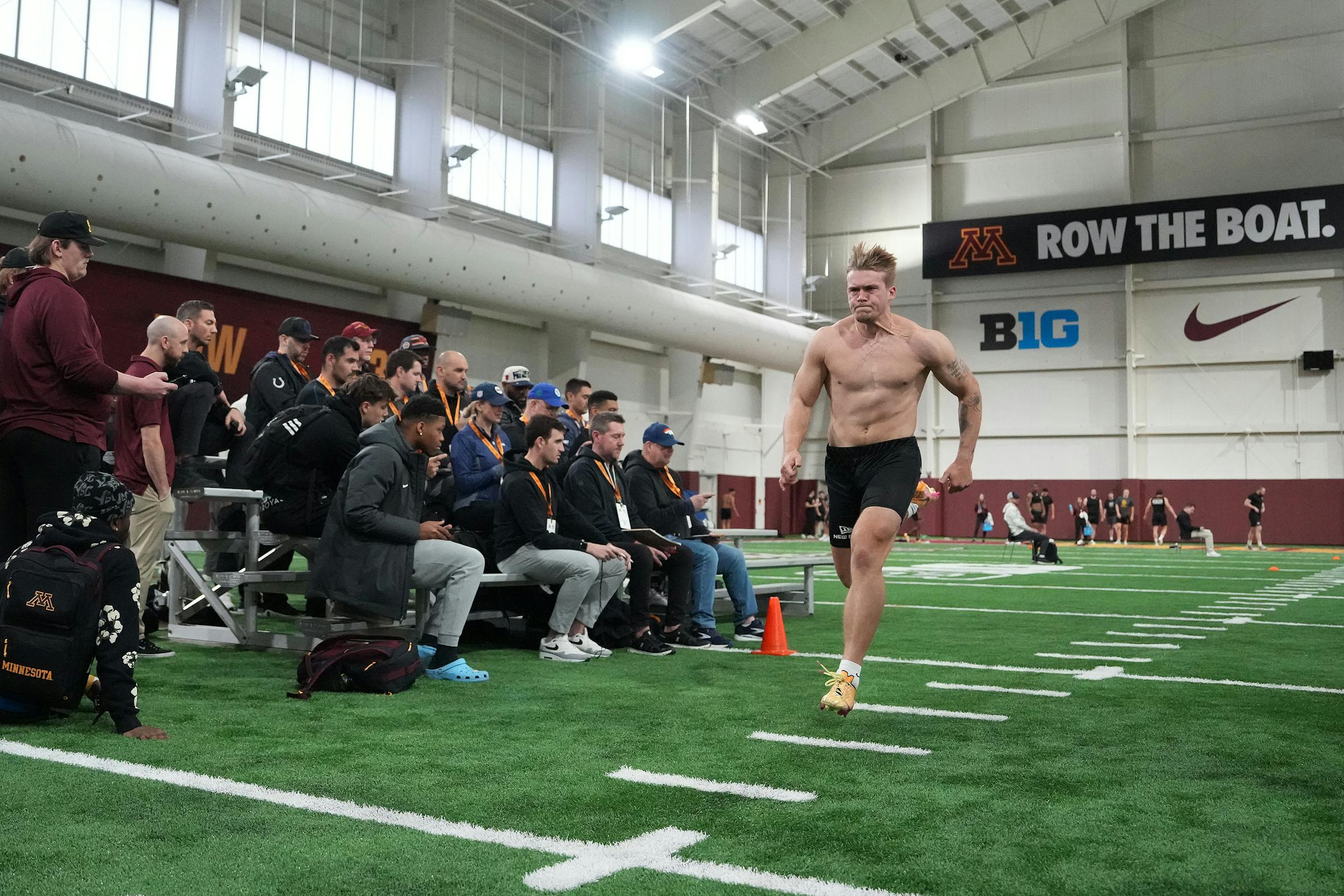 Linebacker Cody Lindenberg runs at Gophers pro day after surgery