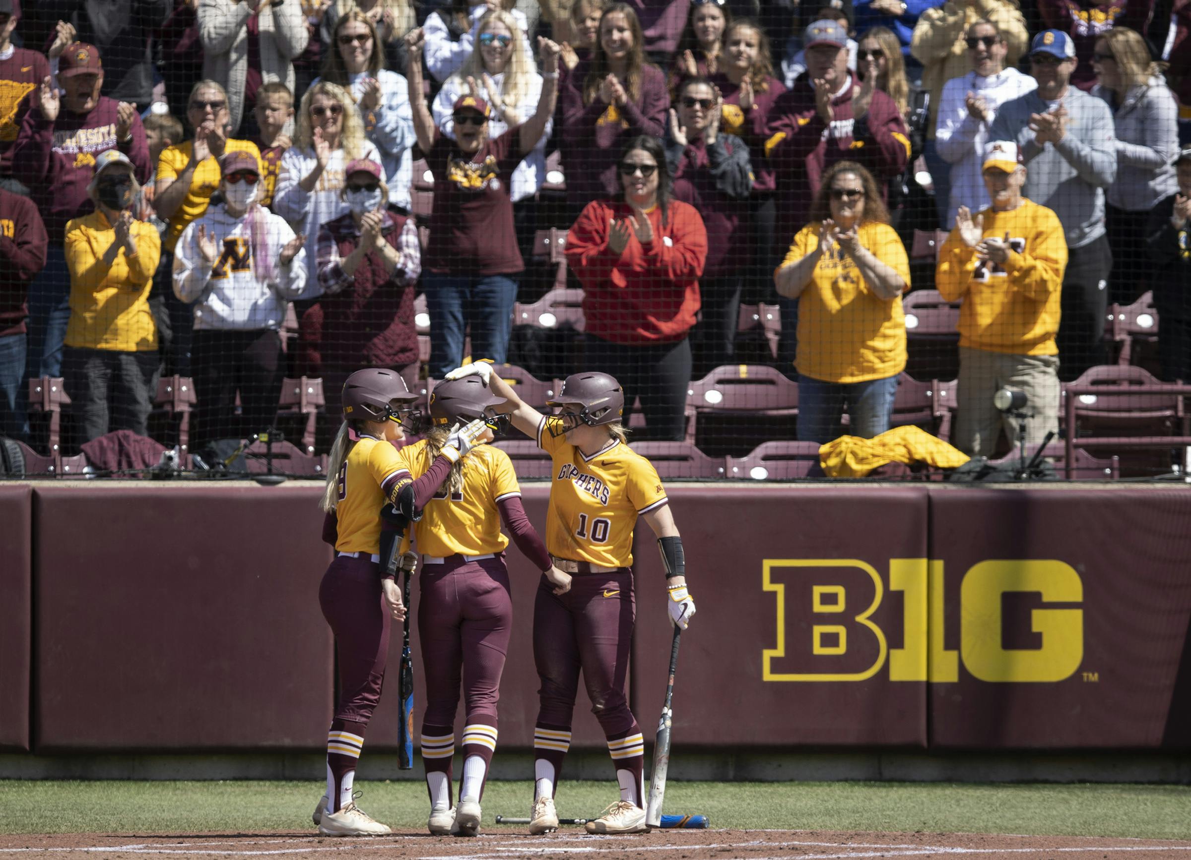 Gophers softball team in good hands with Piper Ritter