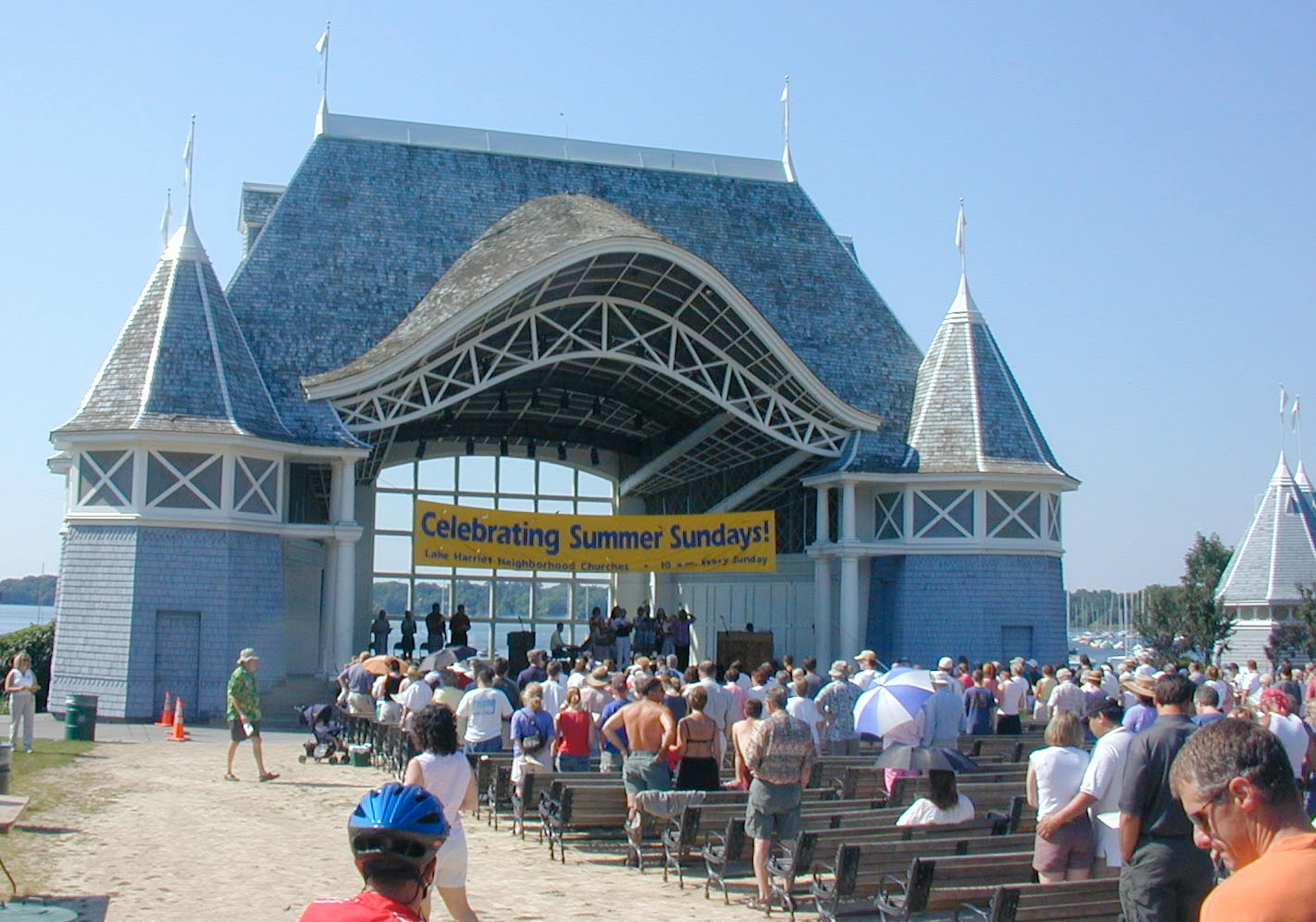 Lake Harriet Band Shell's new color pits the blue vs. the gray