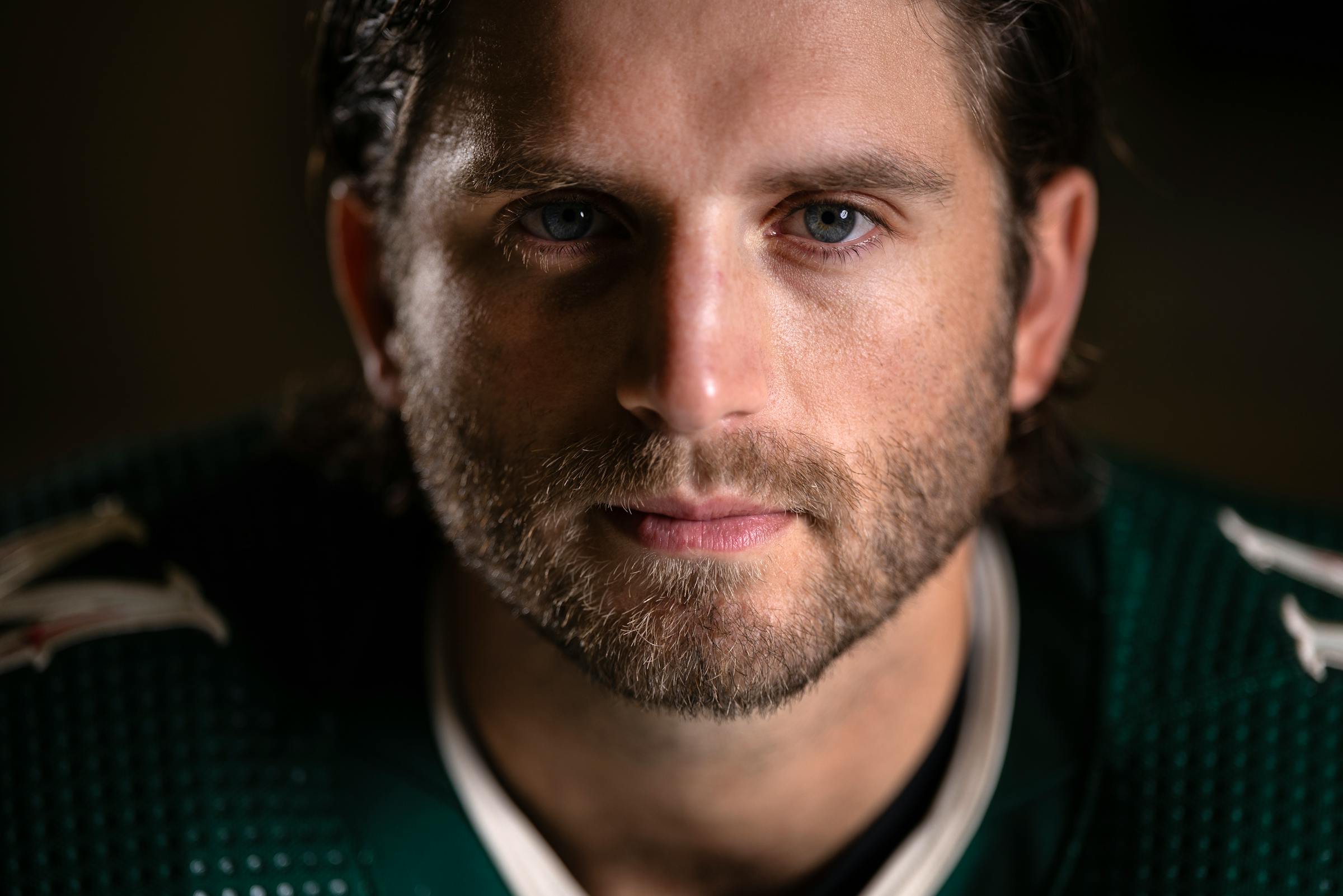 Wild sign veteran center Ryan Hartman to three-year extension