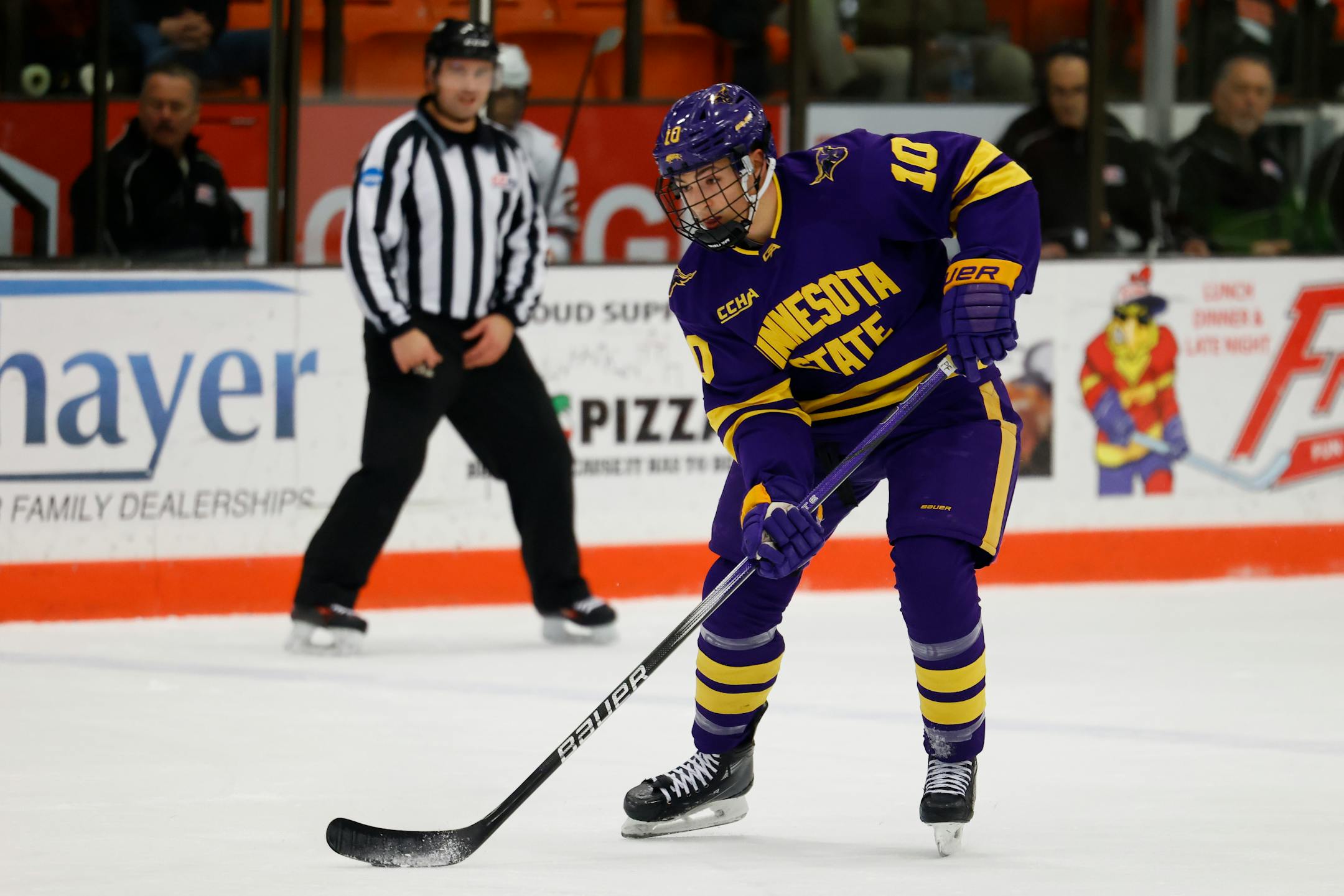 Gophers hockey team adds All-American defenseman from MSU
