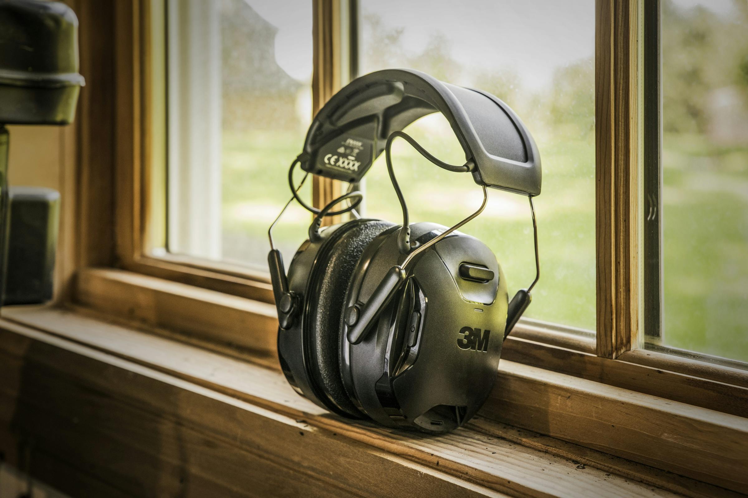 3M launches first-of-its-kind solar-powered headset