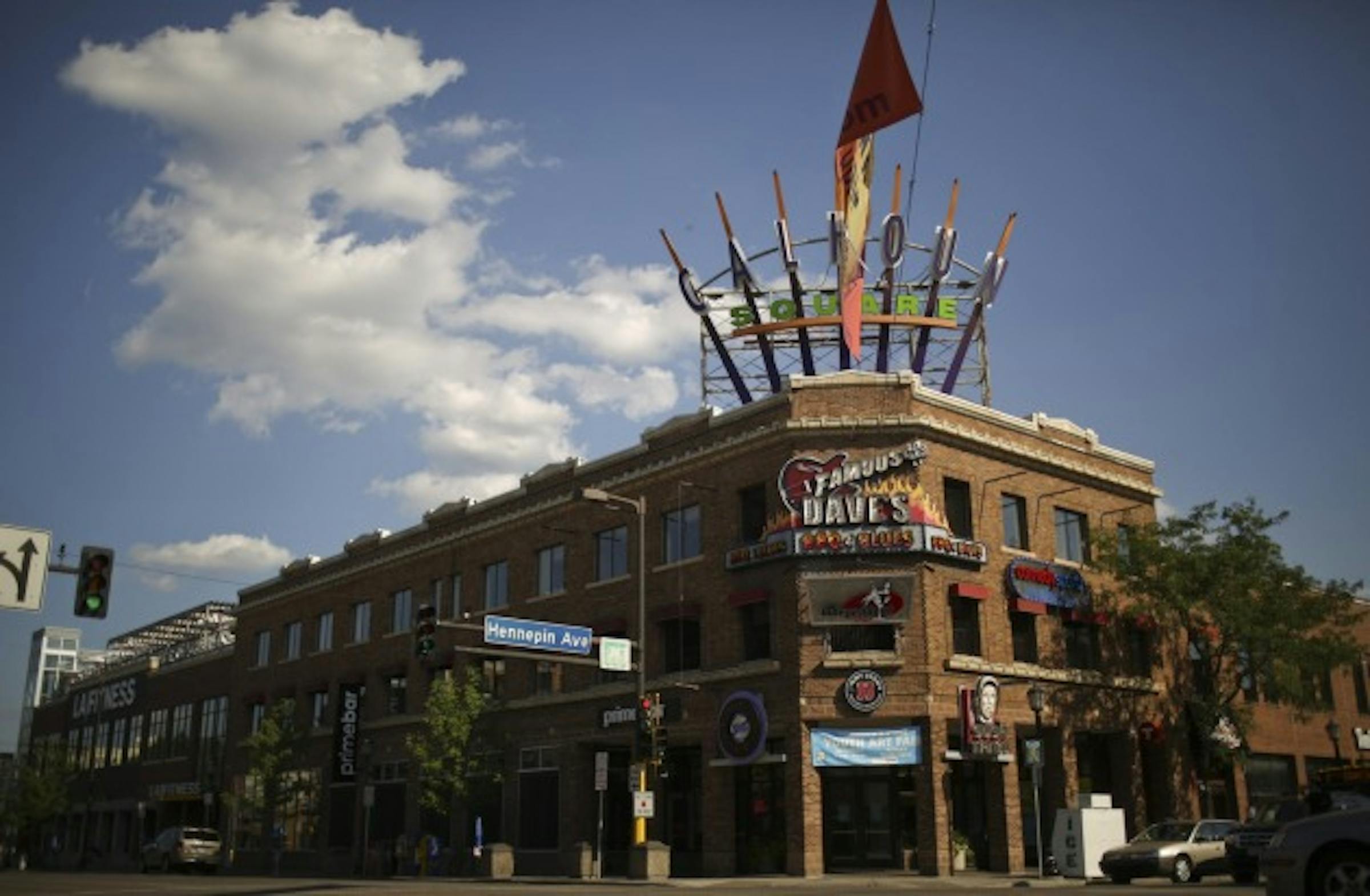 Chicago investment firm buys Calhoun Square for $34.5 million and plans ...