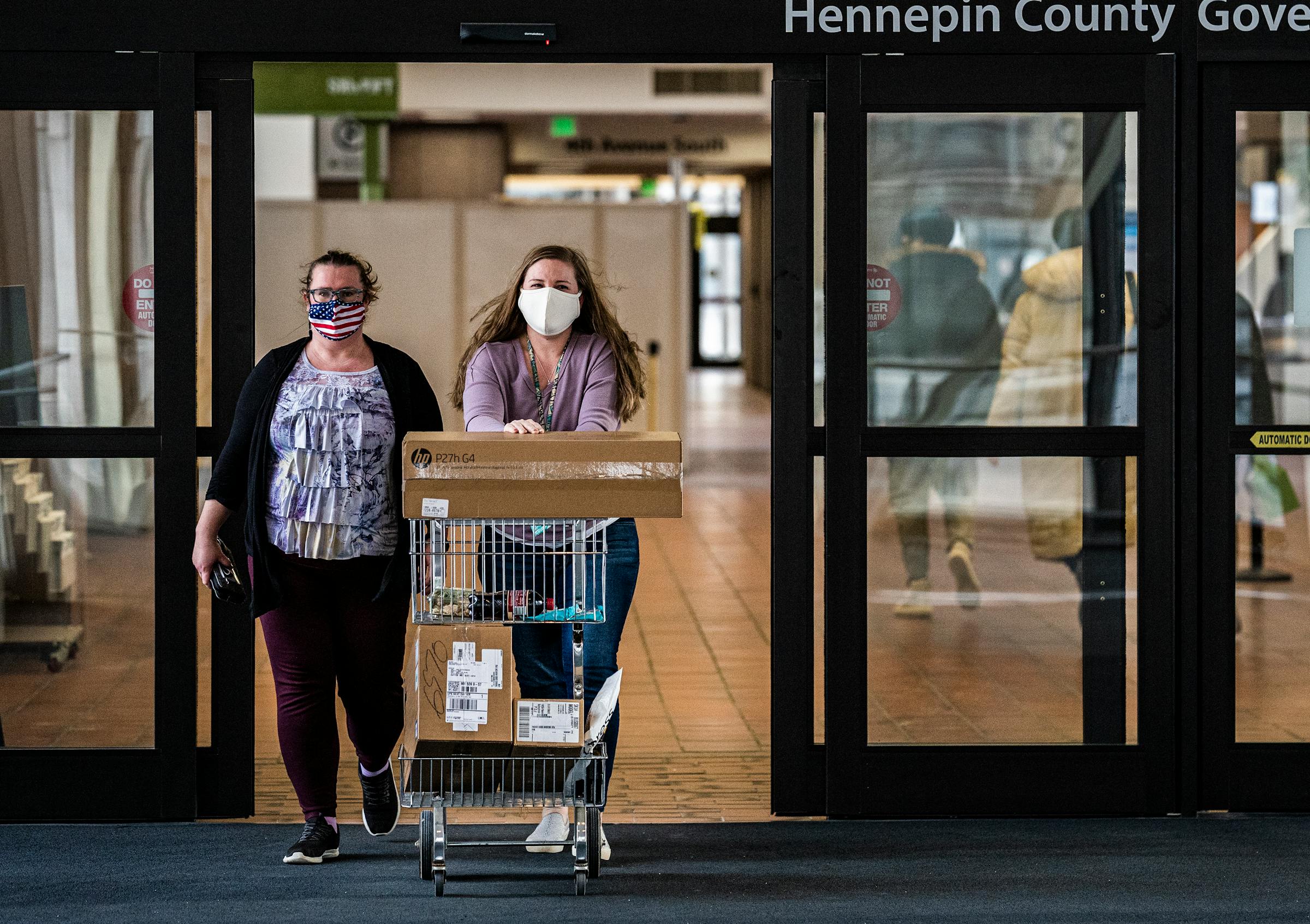 Minneapolis recommends masks; two Minnesota counties in high COVID range