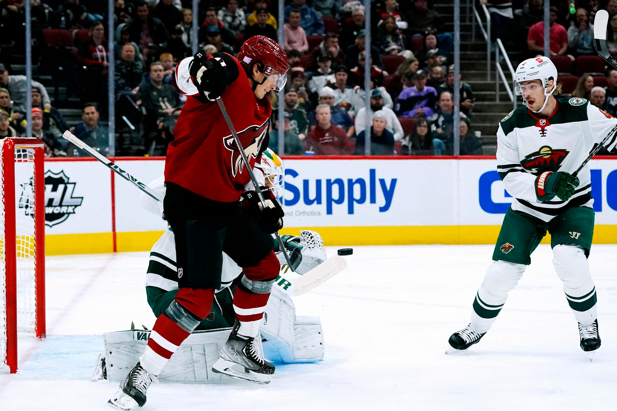 Reading lineup is another way Jon Merrill contributes to Wild