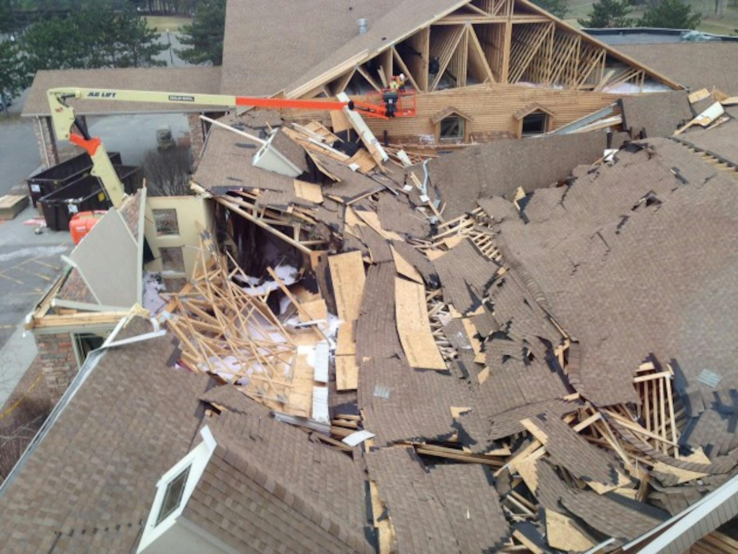 State official: Collapsed waterpark roof was never inspected