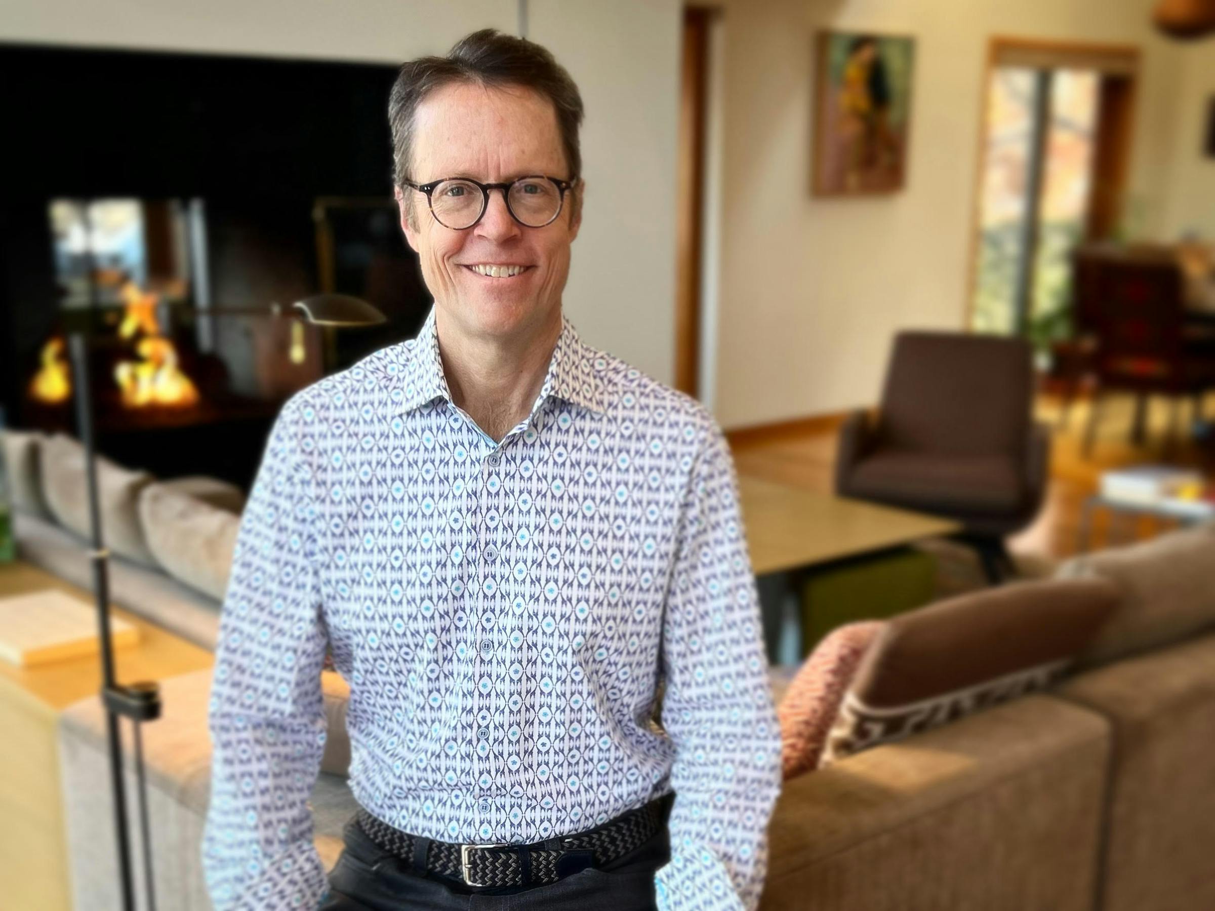 Minneapolis writer goes from 'Days of Our Lives' to TV news to a comic ...