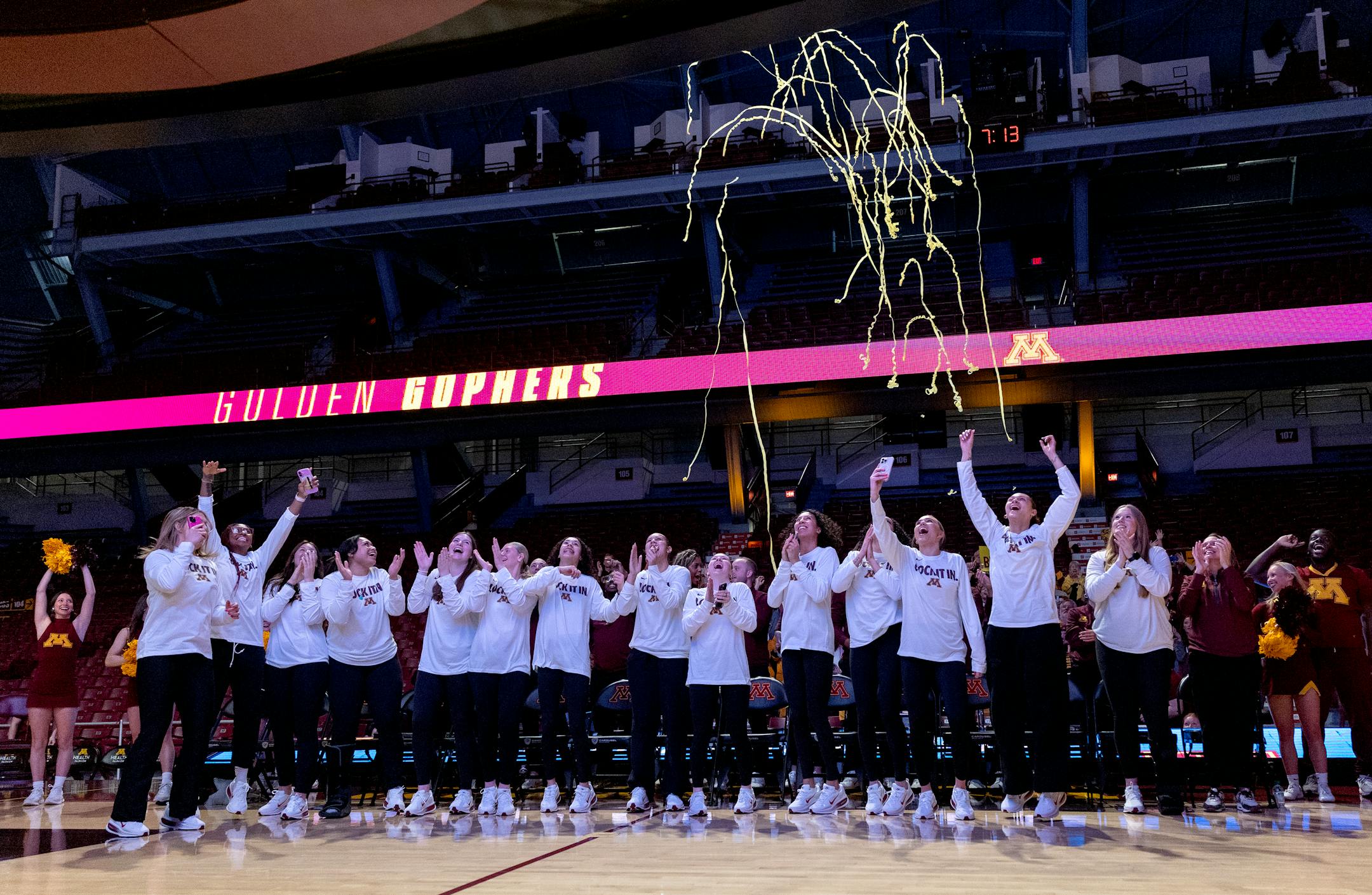 Gophers basketball to play Green Bay in NCAA tournament