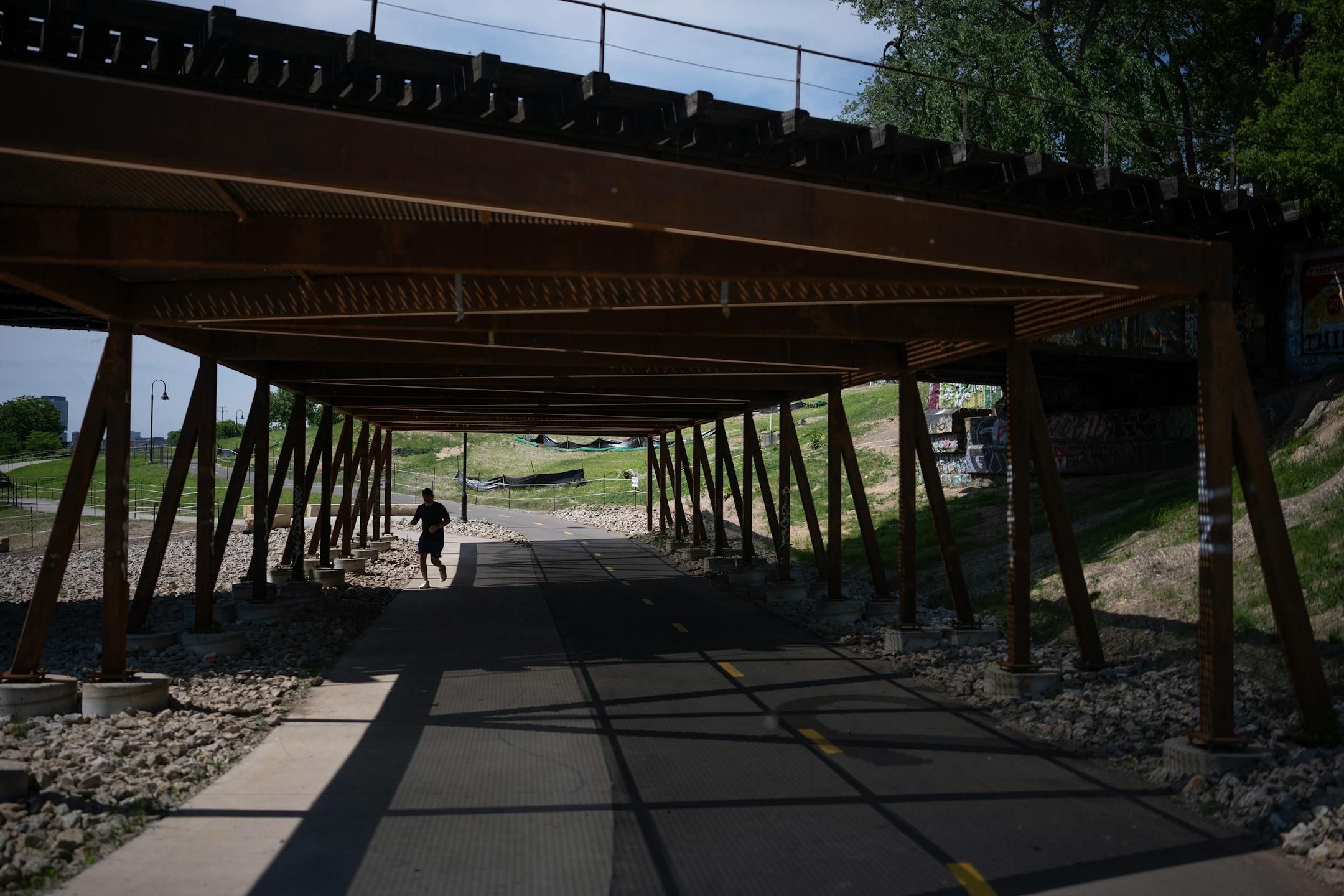 New bike trail connects north Minneapolis, MN with river