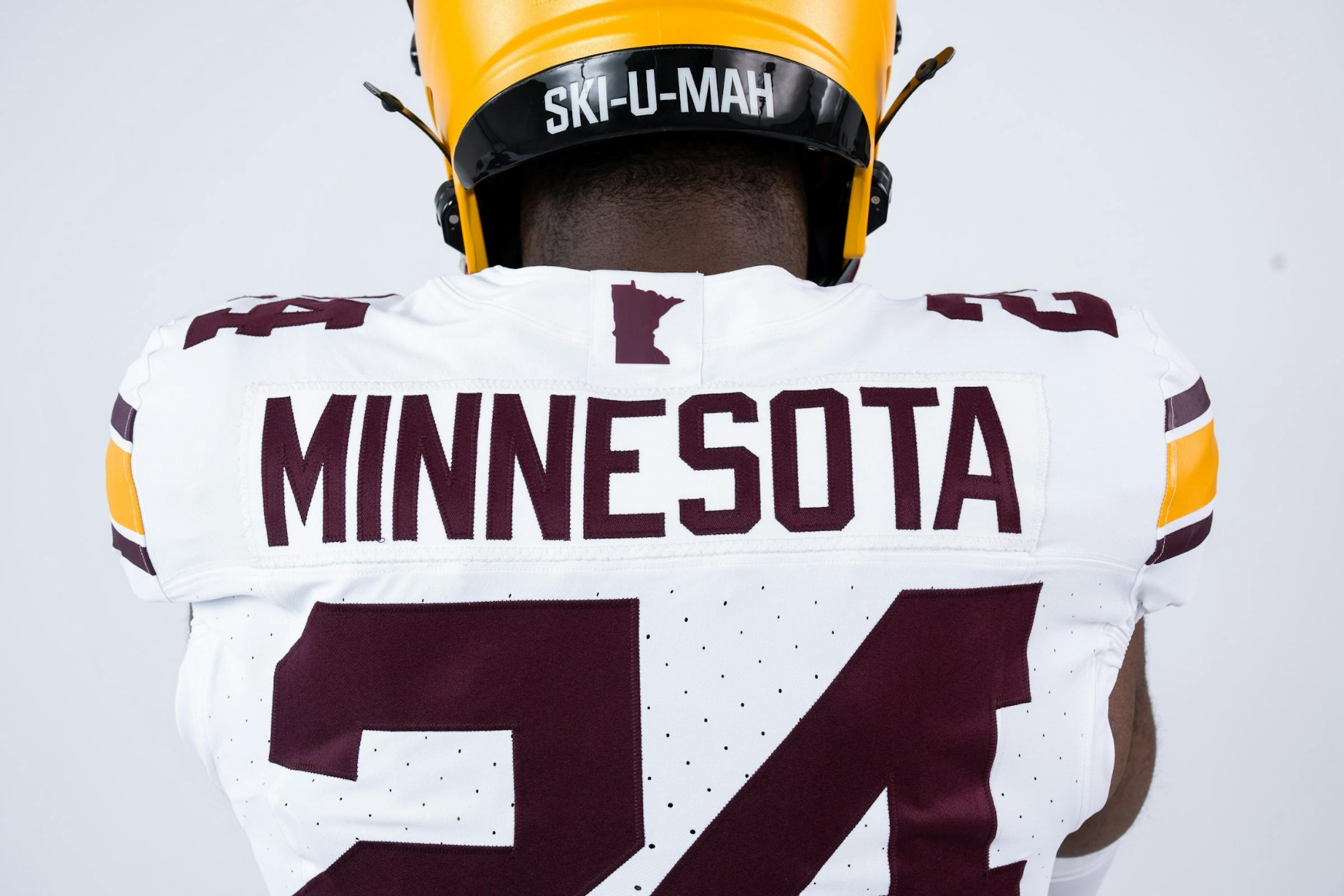 Minnesota Gophers football team unveils 2024 uniforms, adding stripes ...