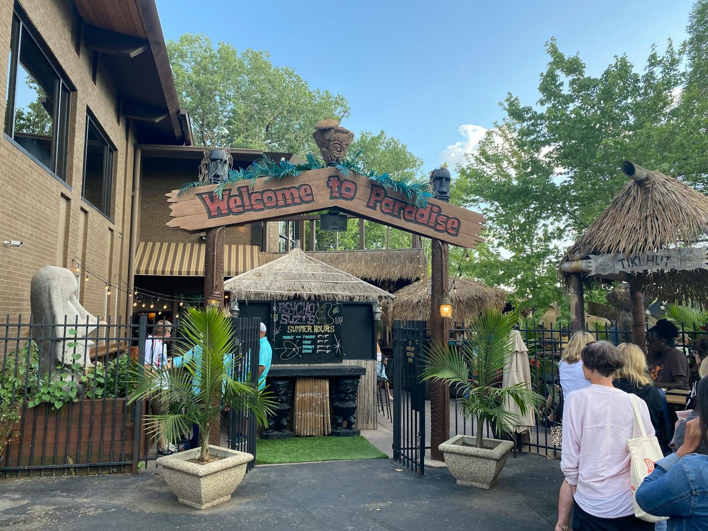 Iconic Minneapolis tiki bar Psycho Suzi's is closing