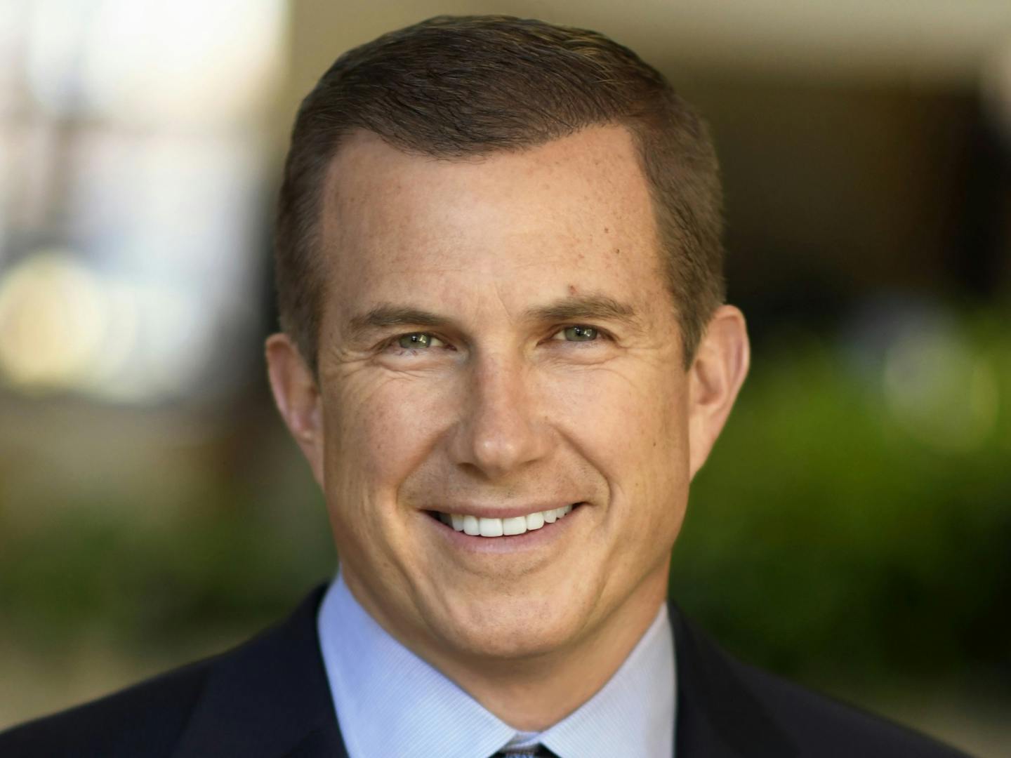 New Medtronic CEO's big challenge: Growing revenue in a tough market