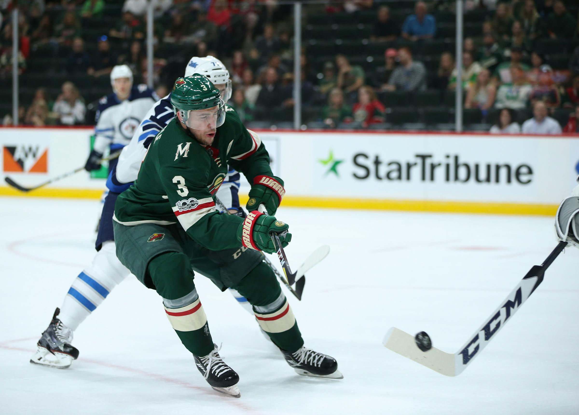 Wild's Charlie Coyle has surgery to repair fractured fibula, out 6-8 weeks