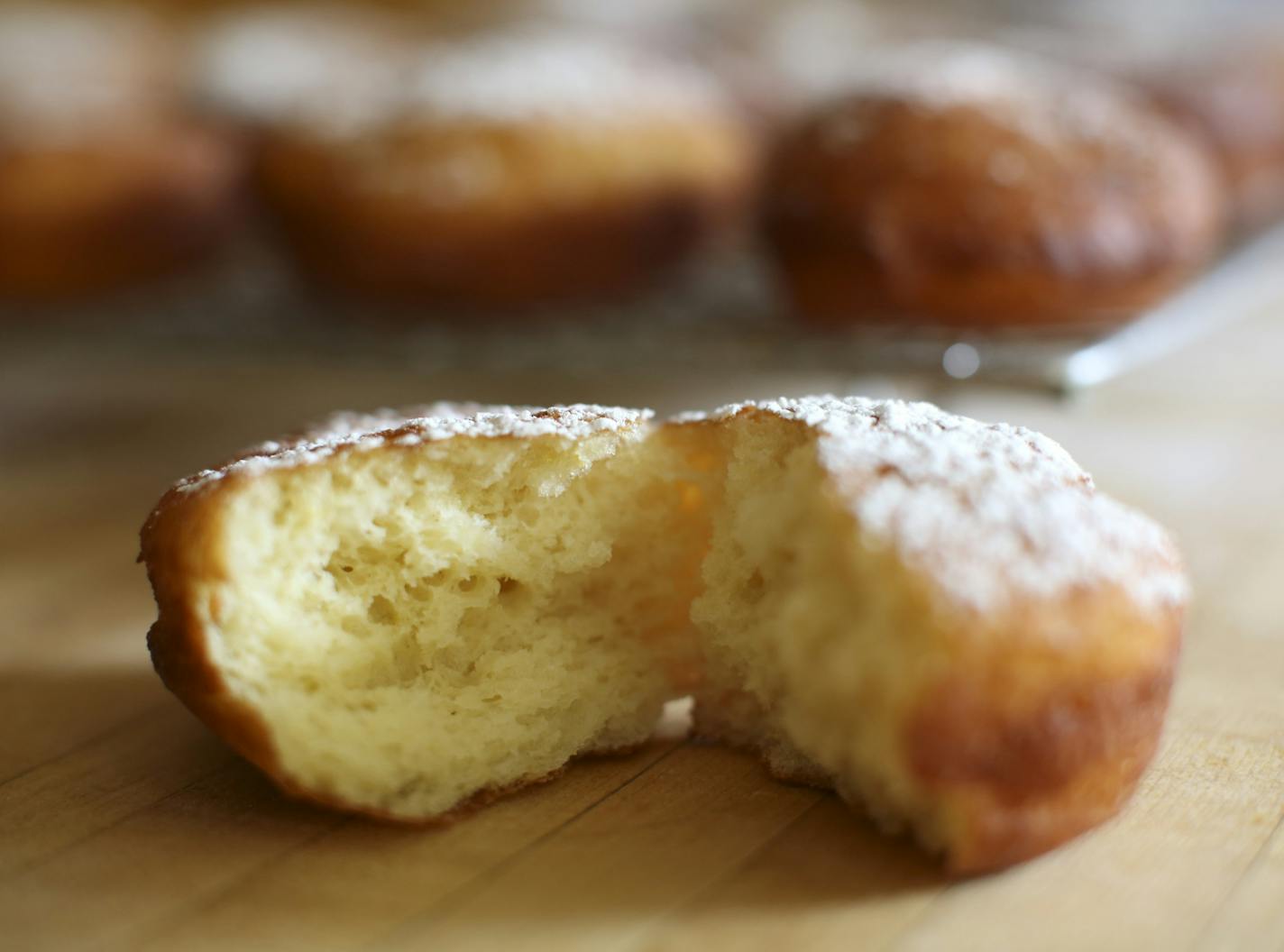 Recipe: Krofi (raised doughnuts)
