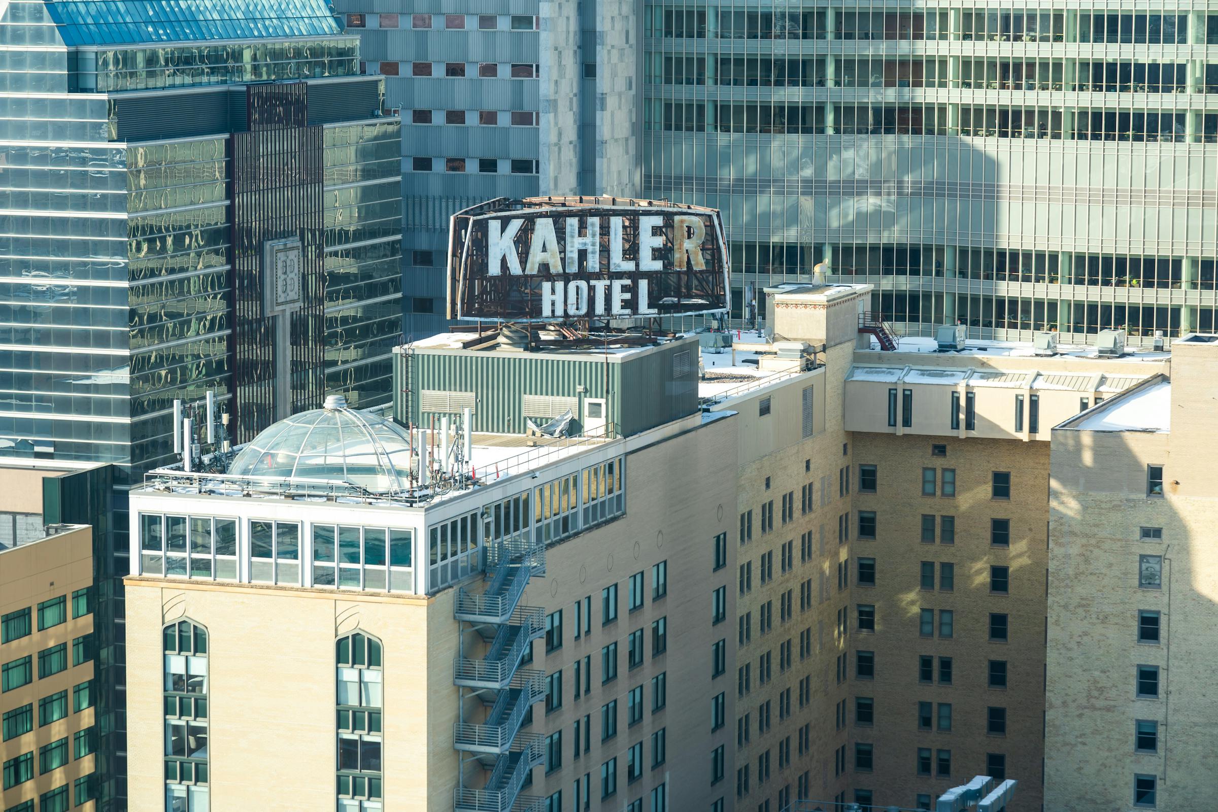 Kahler Grand Hotel to restore its iconic downtown Rochester sign