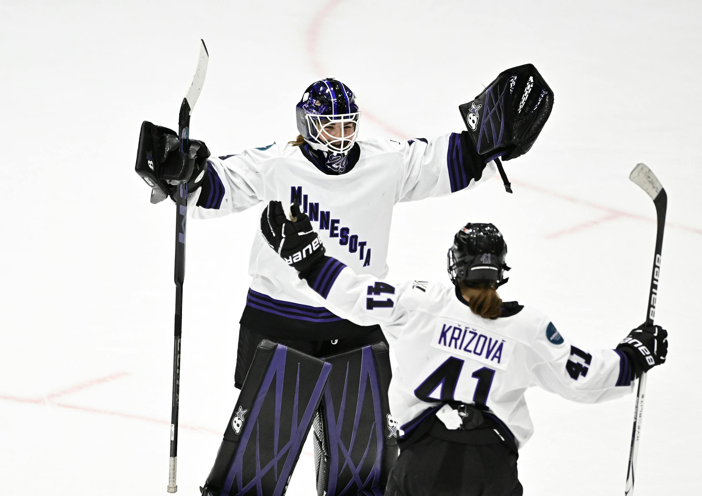 Grace Zumwinkle and Sophia Kunin lift PWHL Minnesota over Ottawa 2-1