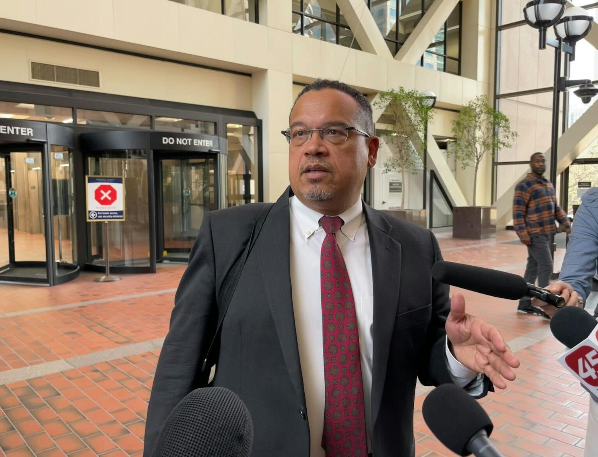 Ex-Minneapolis police officer admits beating man during 2020 unrest but ...