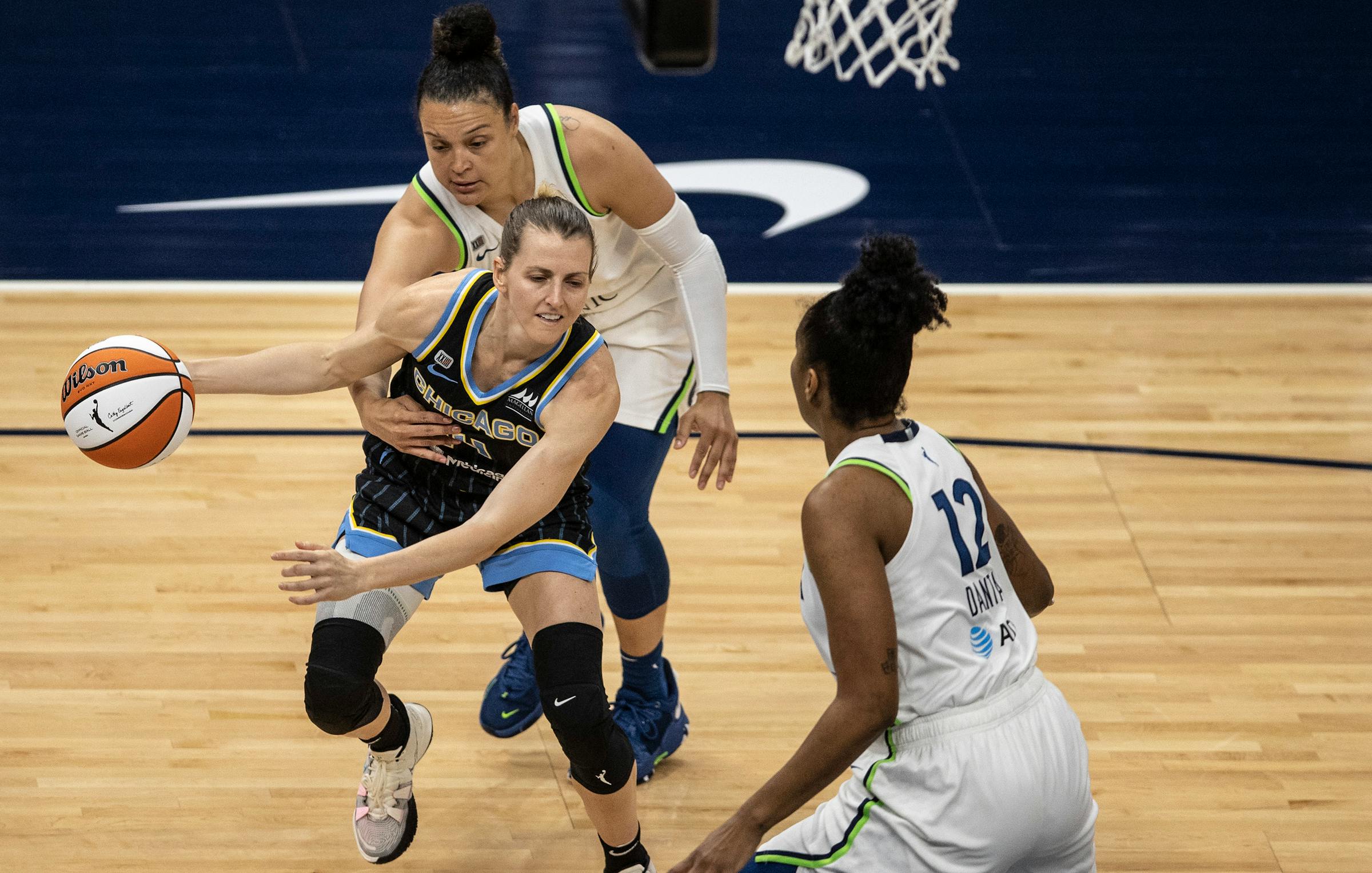 Revamped Chicago Sky lineup to test Lynx in season opener