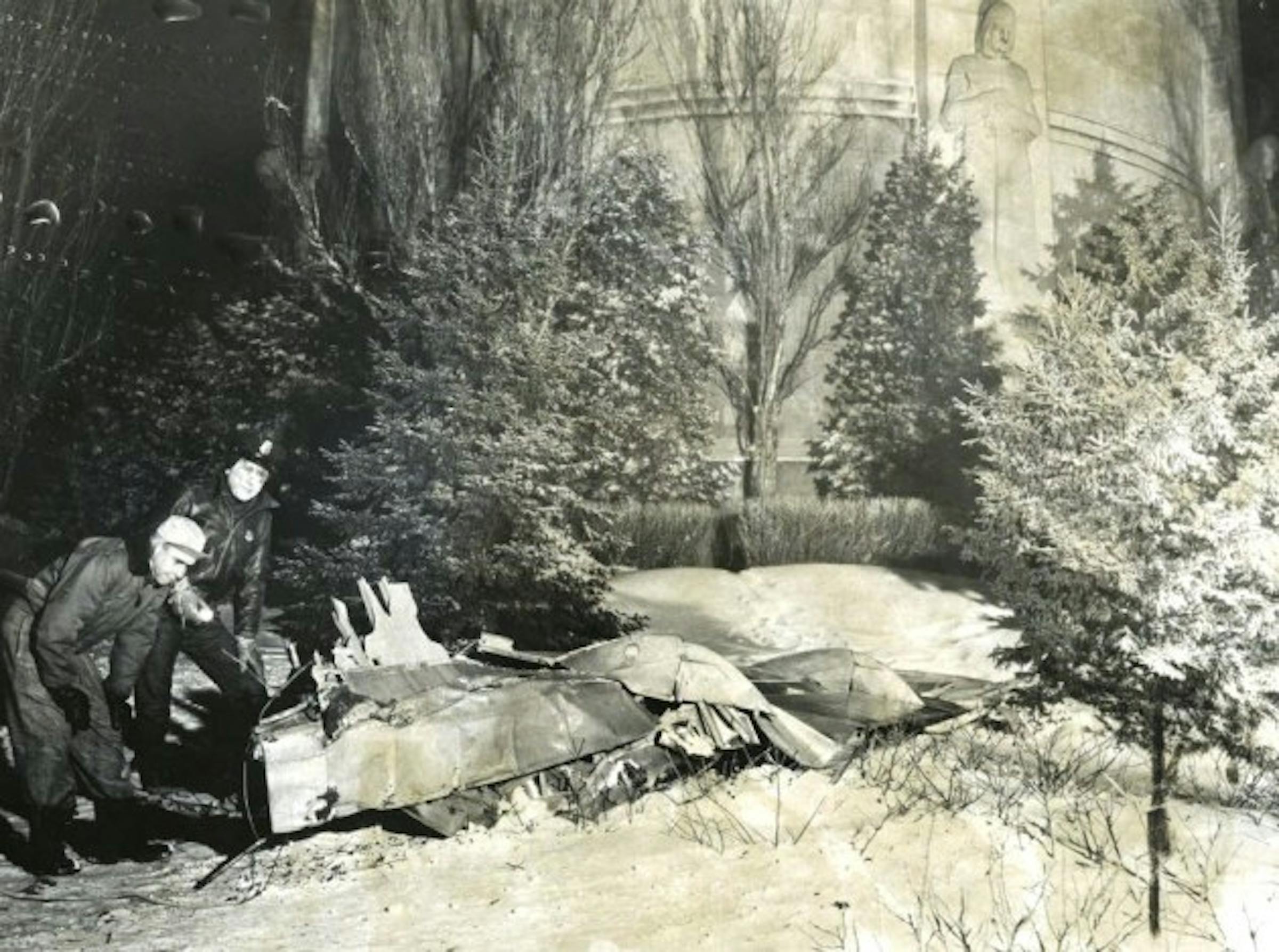 Here's an airliner that came close to splashing into Lake Harriet in a ...