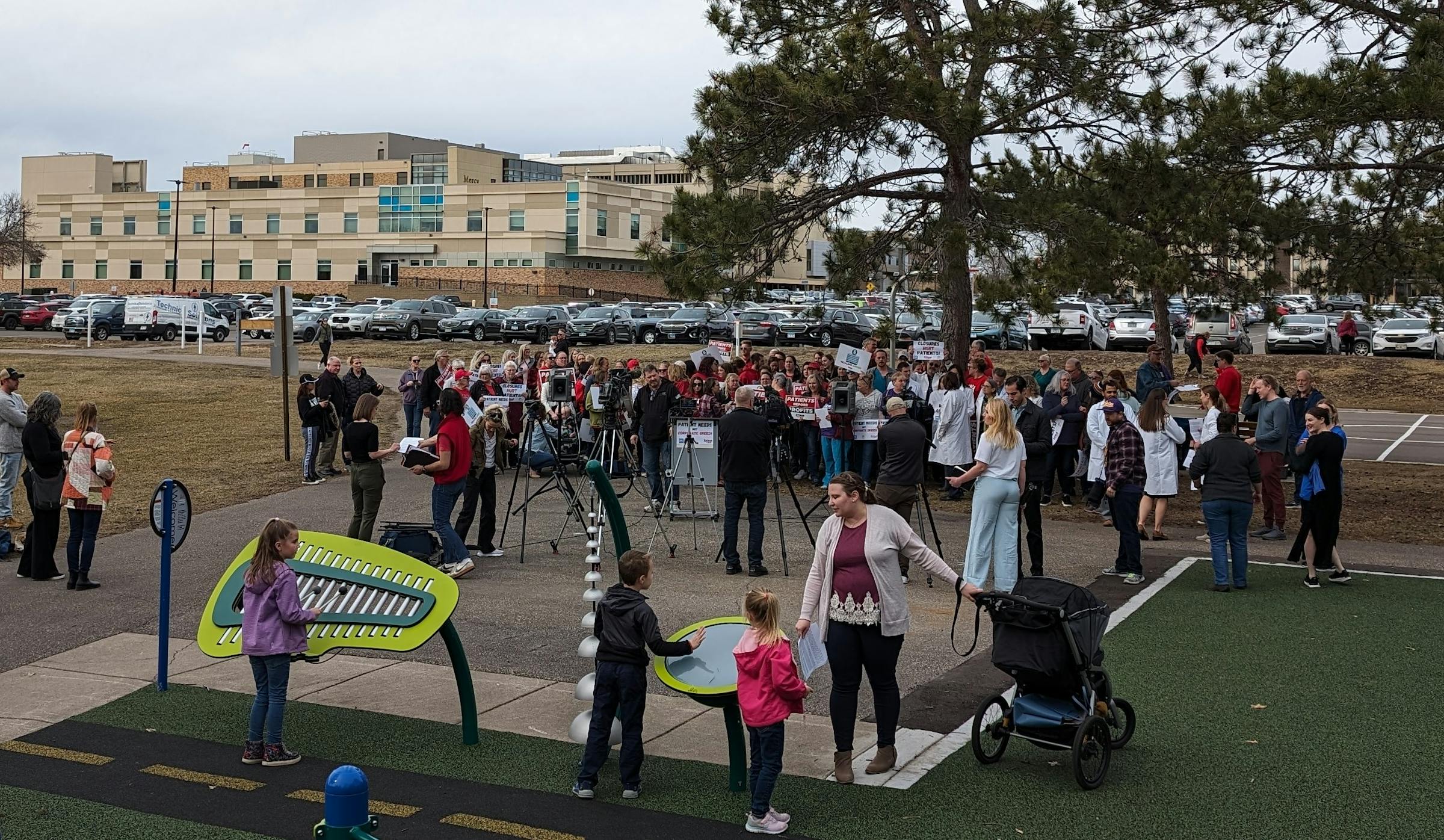 Doctors, nurses speak out against Allina’s closure of intensive care ...