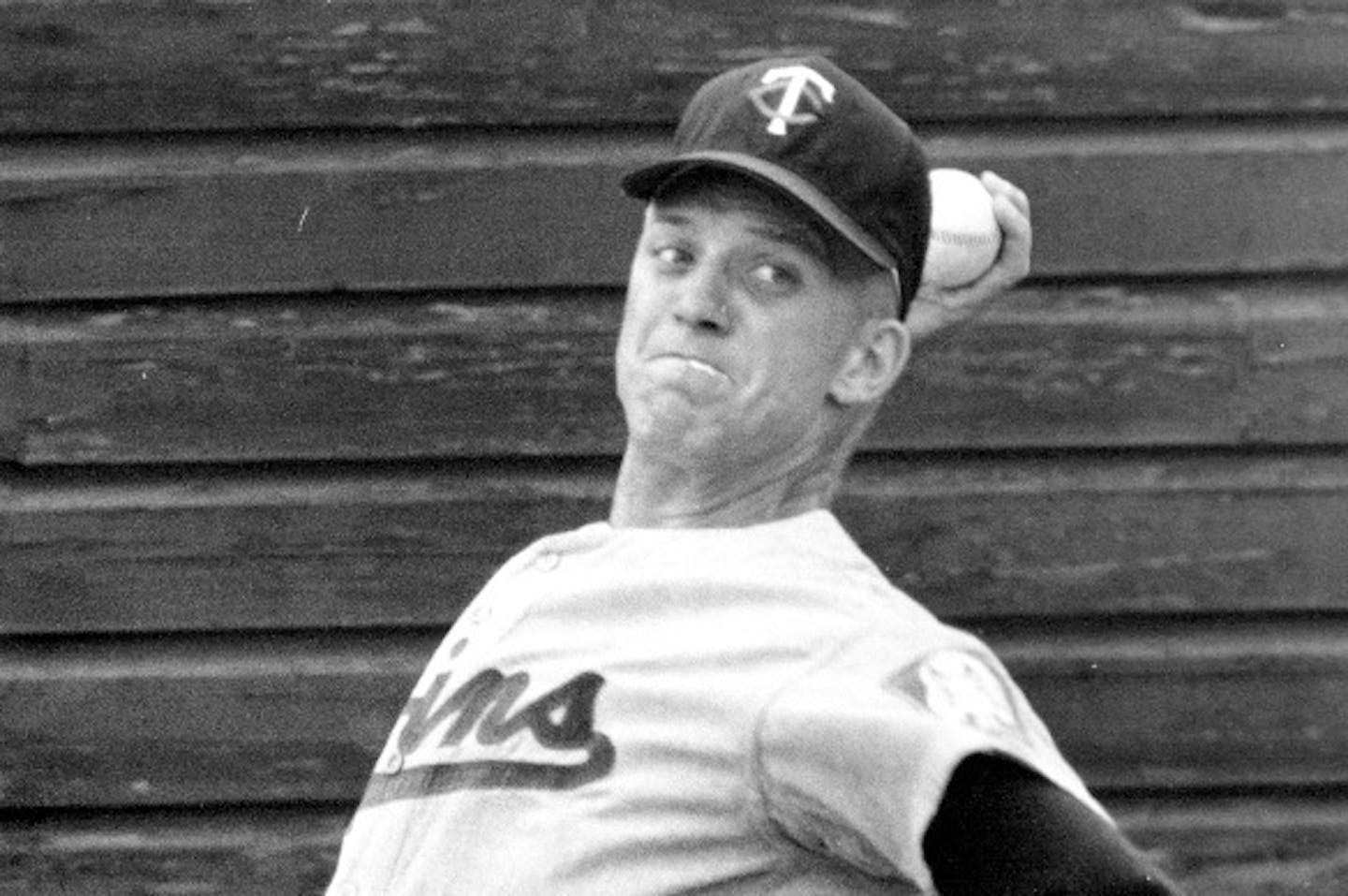 Former Twins pitcher Lee Stange dies